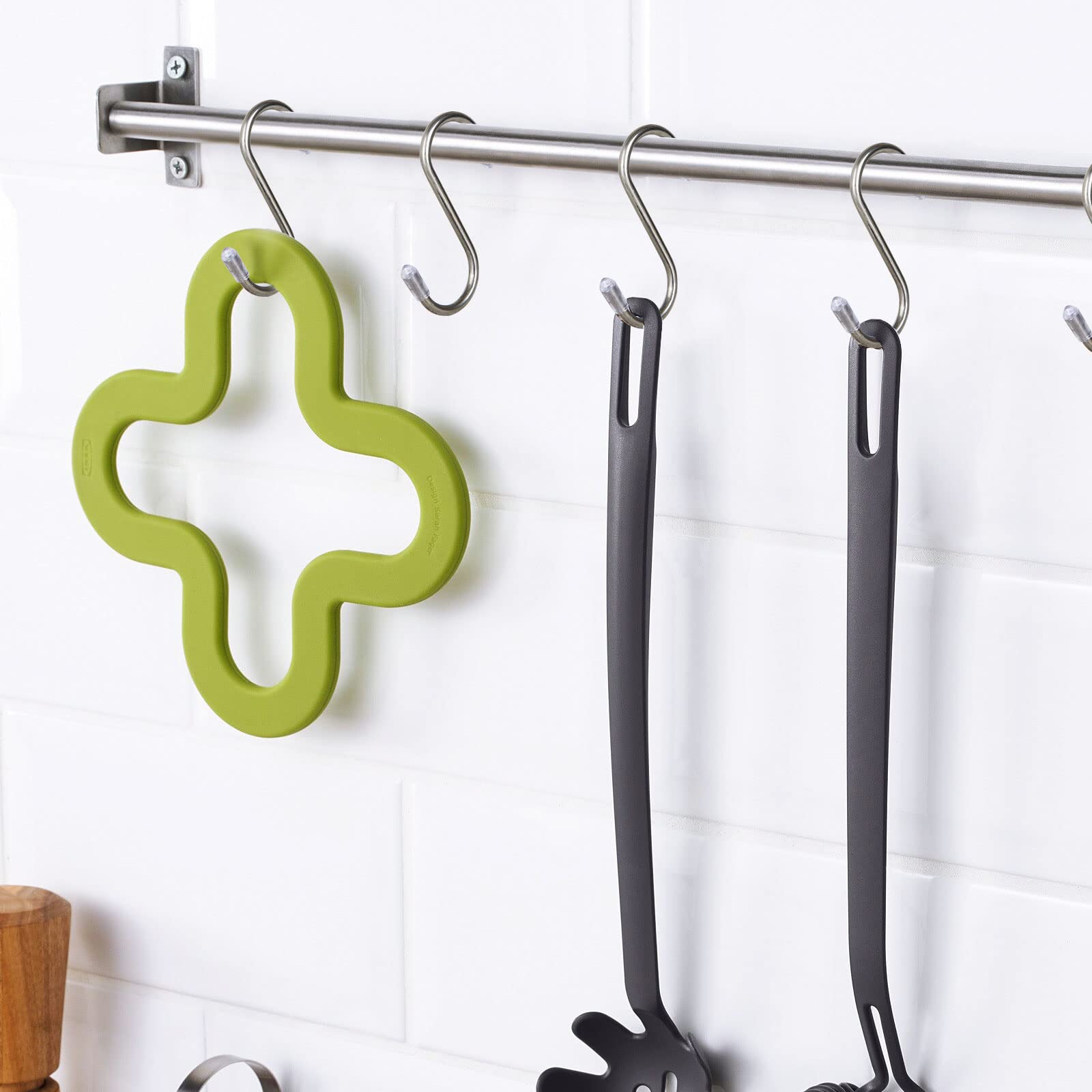 DAJAVE 100 Pack S Hooks for Hanging, 2.5 Inch Heavy Duty S Hook with Plastic Caps, Stainless Steel Small S Hanging Hangers Hooks for Hanging Kitchen Pans, Pots, Cups, Clothes, Bags
