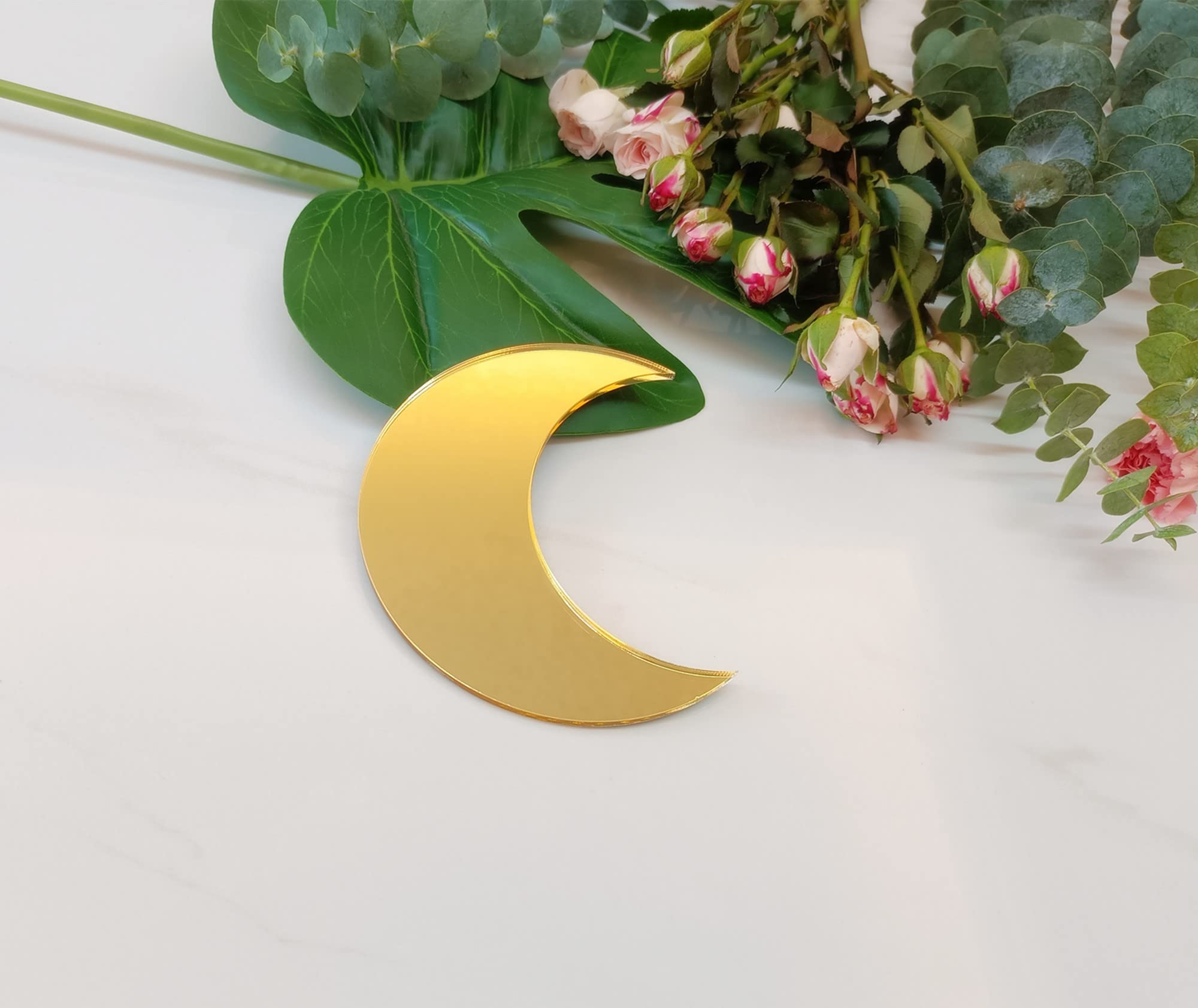 XIAOYUE 20pcs of Acrylic Moon Place Card,Celestial Wedding Place Cards ,Semi-Circle Place Names Blanks for Wedding ,Party&Festival Deco (Gold Mirror)