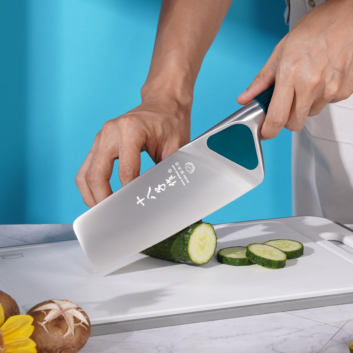 SHI BA ZI ZUO Meat Vegetable Kitchen Knife for Precise Slicing and Chopping Sleek and Wighted Bolster Enables Excellent Grip