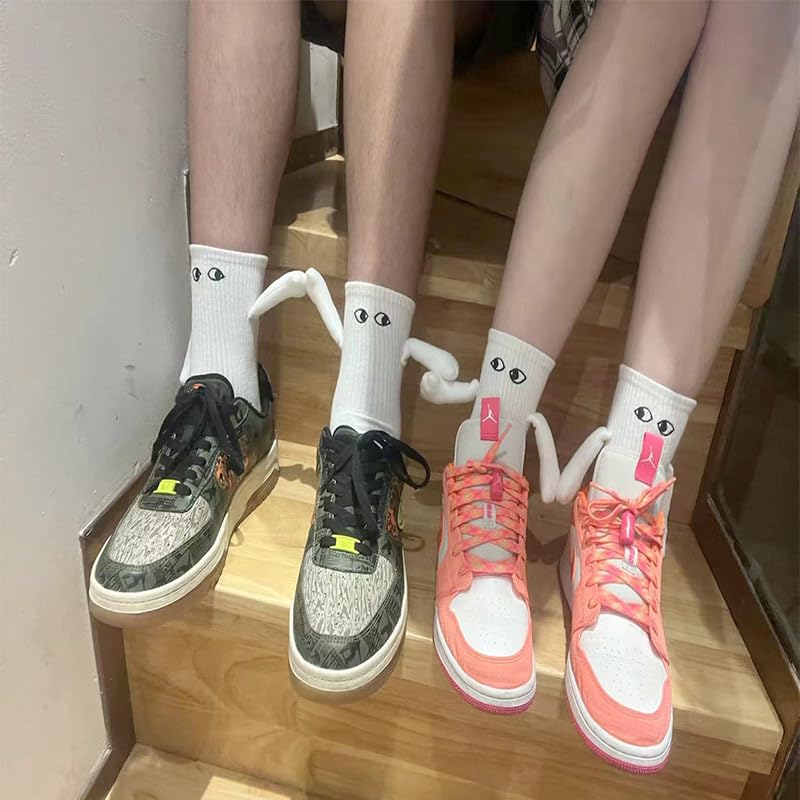 Sdetrcq 2Pairs Friendship Socks Magnet Hand in Hand Socks, Best Friend Socks Magnetic Socks Hand Hold, Magnetic Hand Holding Socks (2 Pairs, 2D White)