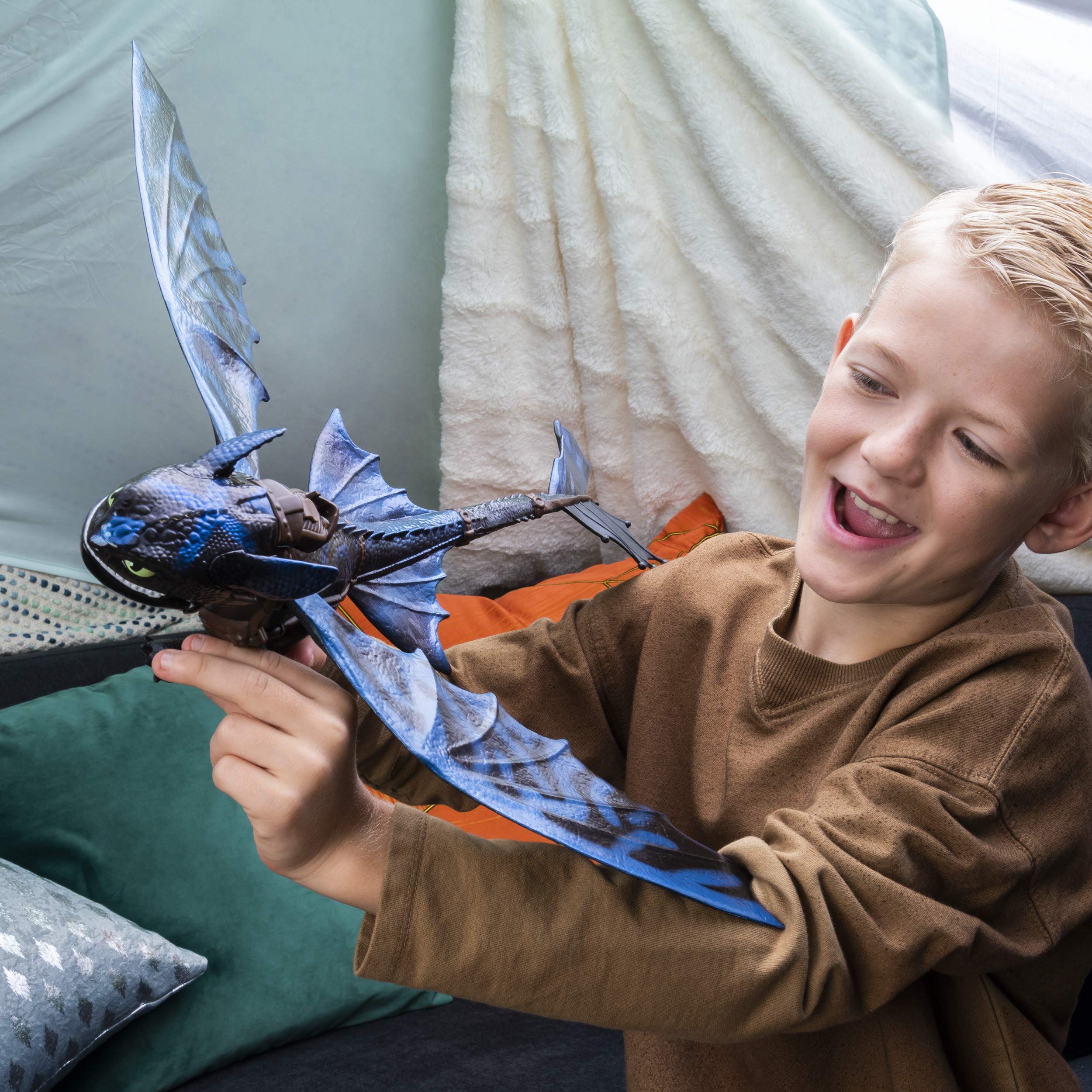 Dreamworks Dragons, Giant Fire Breathing Toothless Action Figure, 20-inch Dragon with Fire Breathing Effects