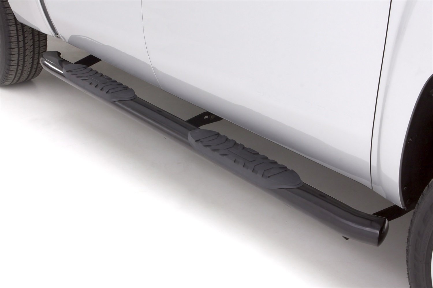 Lund 23886008 Black Steel 5" Oval Curved Nerf Bars for 2004-2018 Nissan Titan Crew Cab
