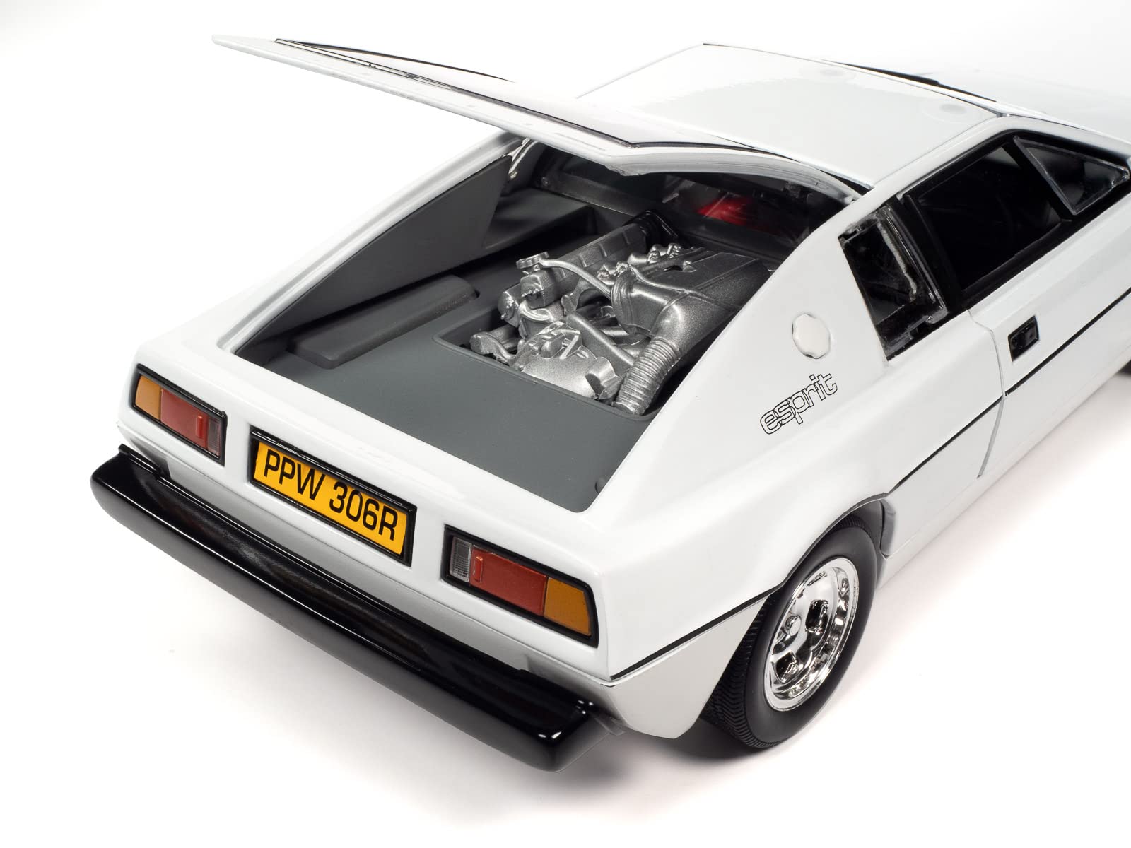 Auto World 1971 Lotus Espirit Series 1 (The Spy Who Loved Me) 1:18 Scale Diecast Model