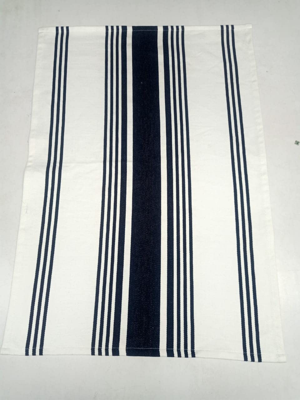 Black White Set of 4 Kitchen Dish Towels 20X30 Inch Extra Large Size Highly Absorbent 100% Cotton Hand Towel with Mitered Corners Modern Stripes For Bar & Tea And Household Use With Hanging Loop