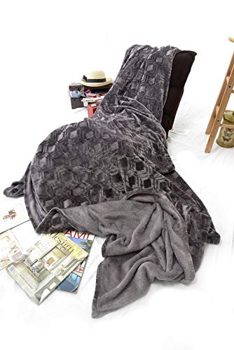 long rich HappyCare Textiles HCT BKT-001 Ultrasoft Diamond Pattern Embossed Micro Velvet Comforter and Blanket