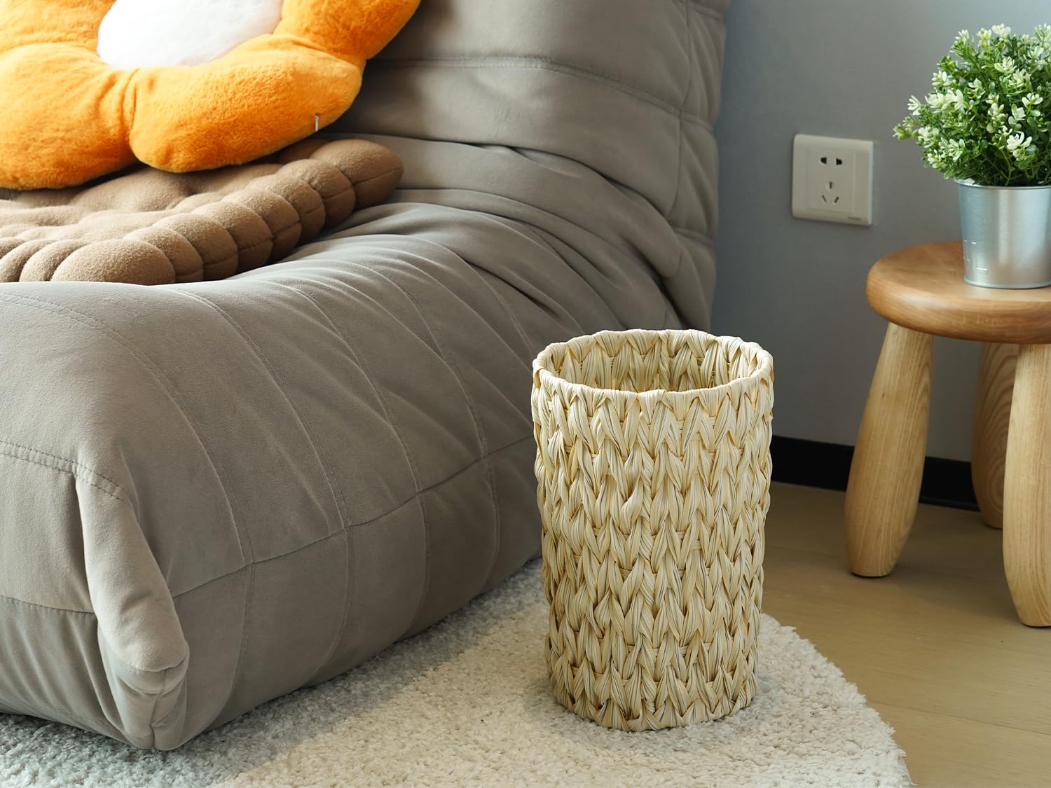 Coeusy Wicker Trash Can,Bathroom Trash Can,Wicker Waste Basket for Bathroom,Decorative Boho Trash Can,Small Waste Basket for Bedroom,Office,Cream White 2 Gallon