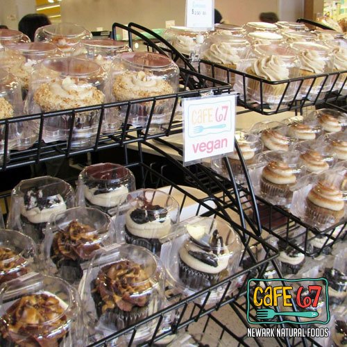 Lindar Corp 81100111 Single Count Clear Hinged Cupcake/Muffin Plastic Container - 300 per case