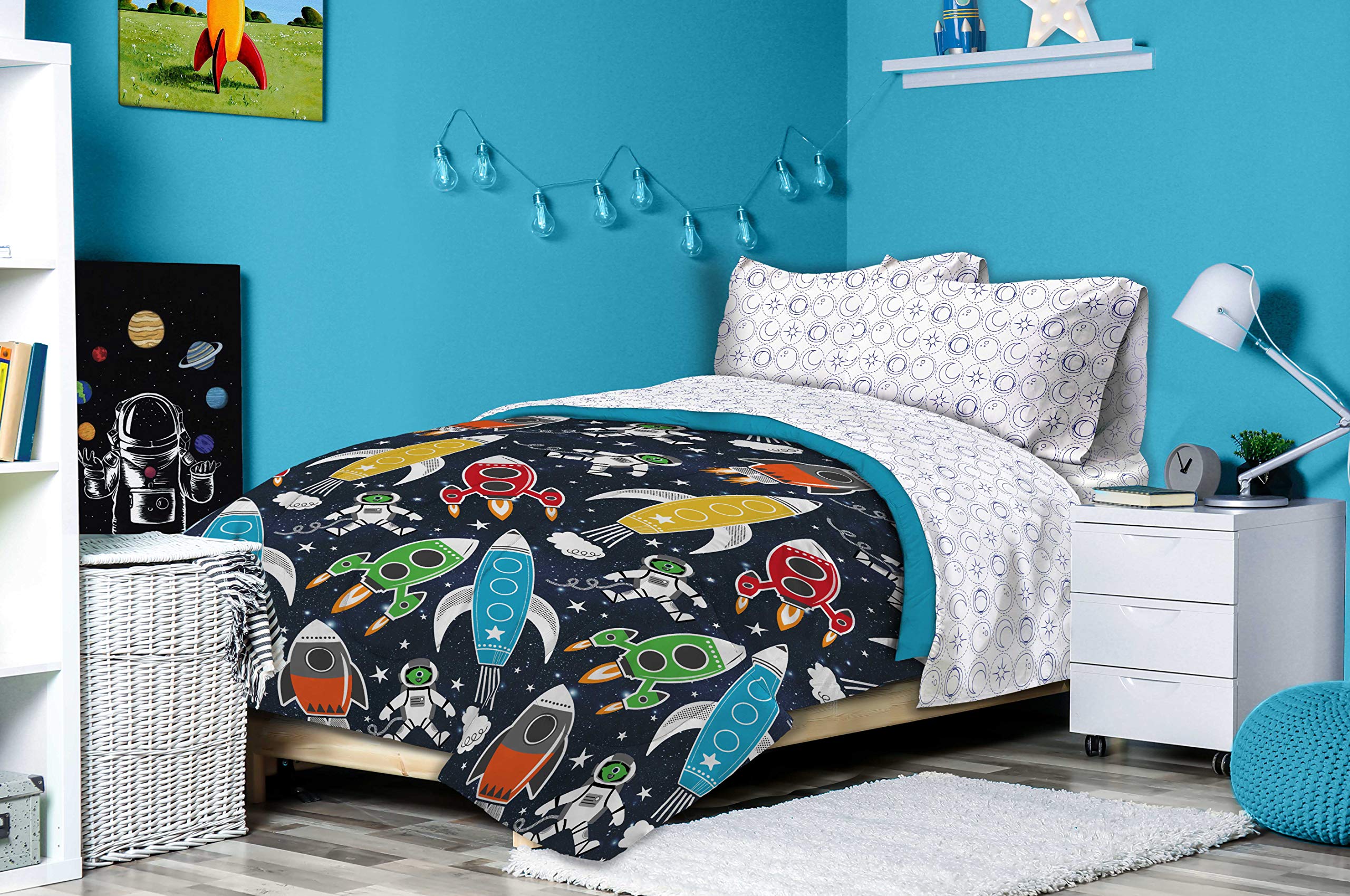 Jay Franco Space 4 Piece Twin Bed Set - Includes Comforter & Sheet Set- Bedding Features Spaceships & Rocketships - Super Soft Fade Resistant Microfiber