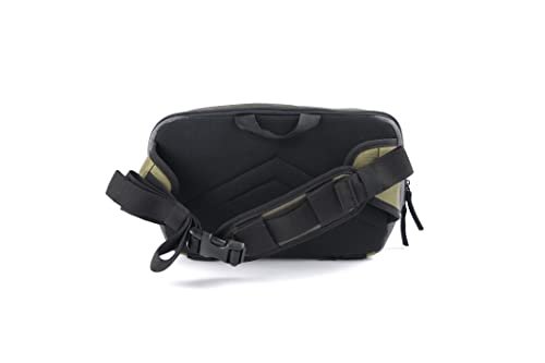 Amazon Basics 2-Way Camera Bag - 14 x 10 x 5 Inches, Green, Solid