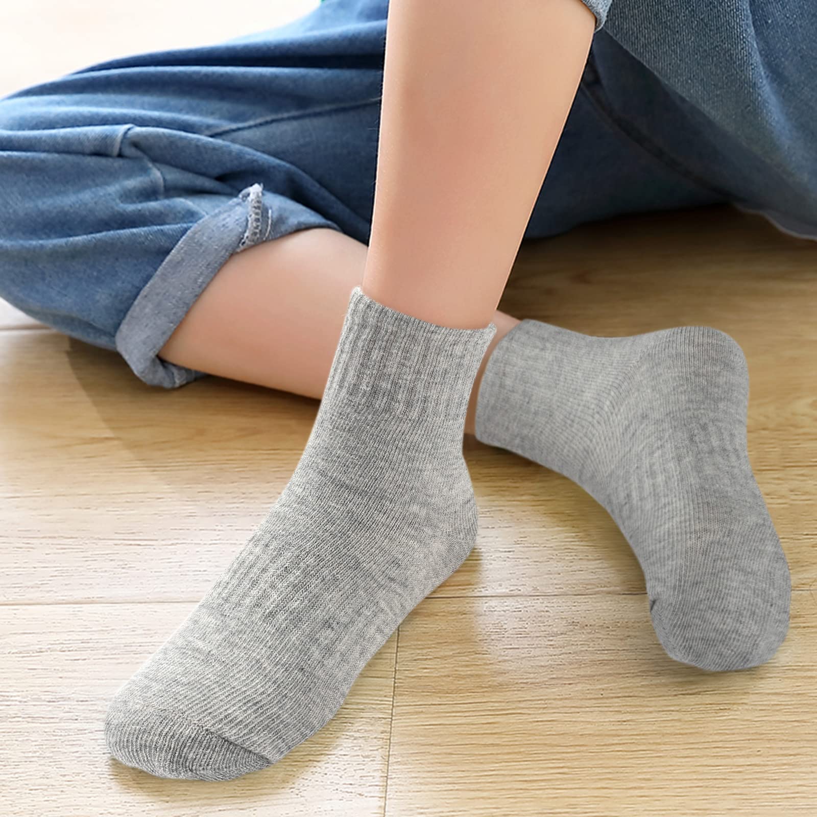 Auranso Boys' Crew Socks 9 Pairs Kids Girls Athletic Ankle Socks Black 6-8Years