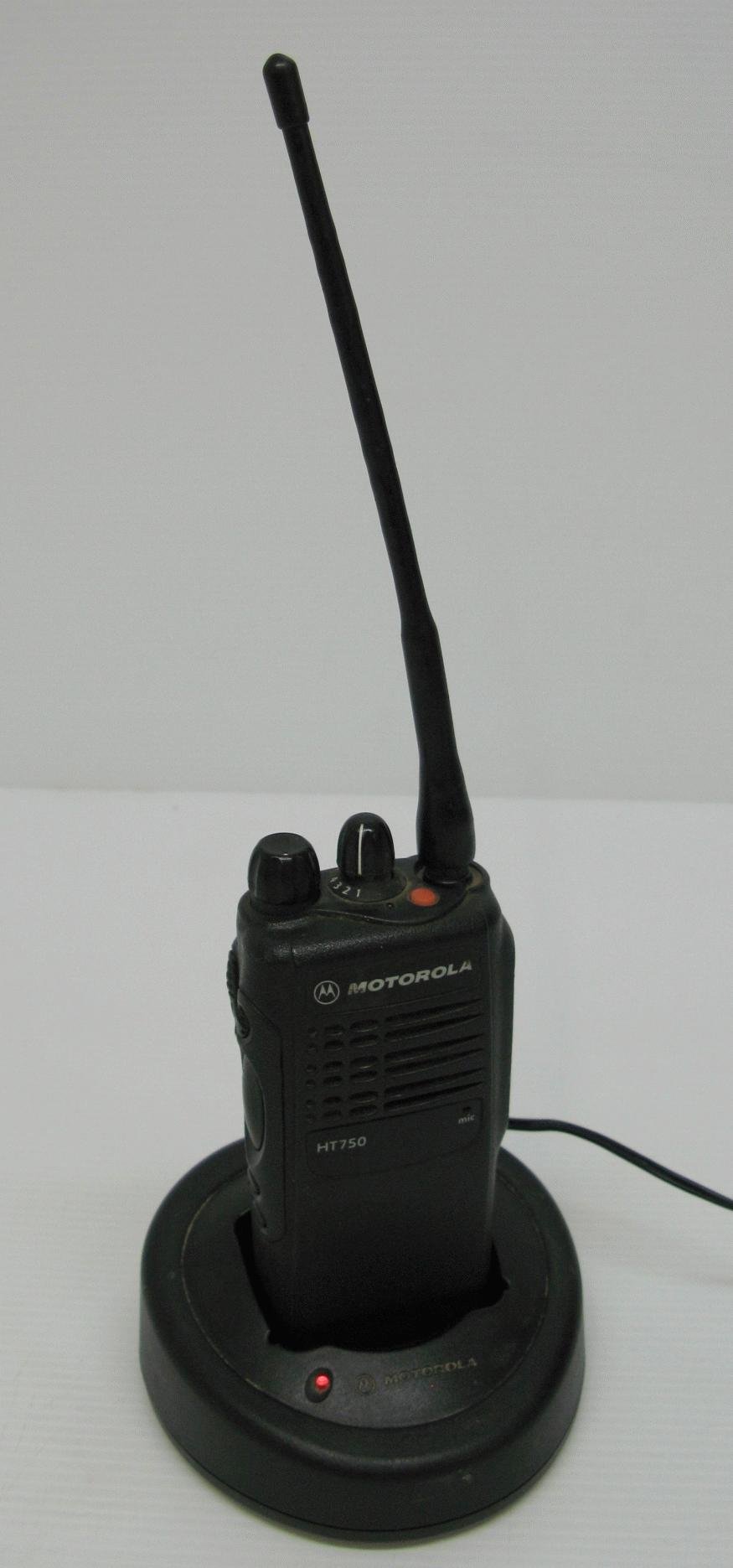 Motorola Ht750 VHF 4ch Two Way Radio - Aah25kdc9aa2an