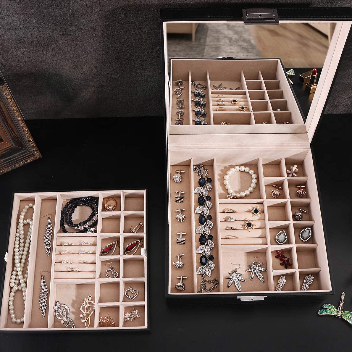 BEWISHOME Jewelry Box Organizer 40 Section Display Tray Jewelry Box for Women 35 Compartments Jewelry Organizer Black