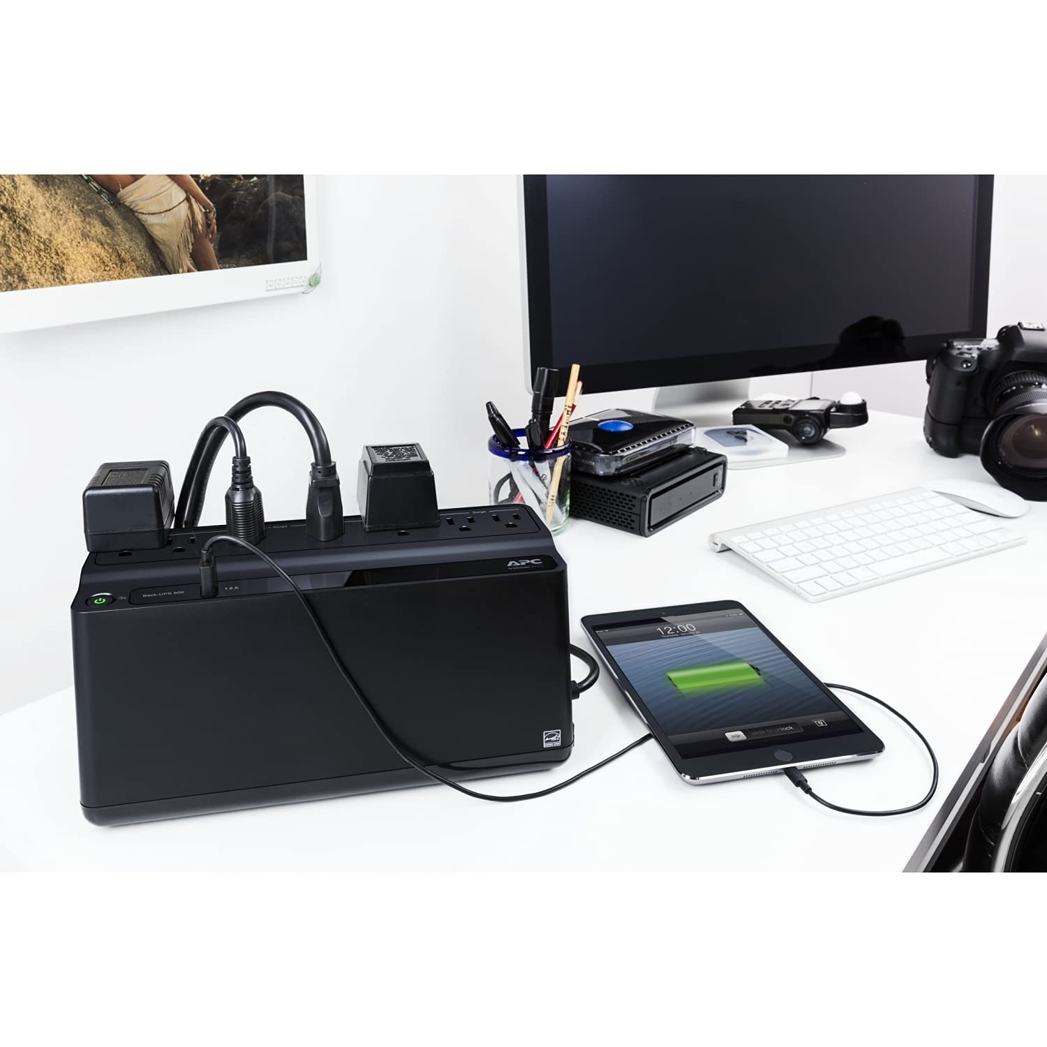 APC 600VA UPS Battery Backup & Surge Protector with USB Charger Port, Backup Battery Power Supply, BE600M1R Back-UPS (Renewed)