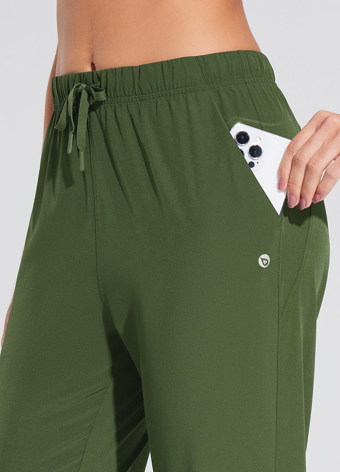 BALEAF Women's Lightweight Capris Joggers Running Hiking Shorts Quick Dry Sun Protection Pockets Blue Medium