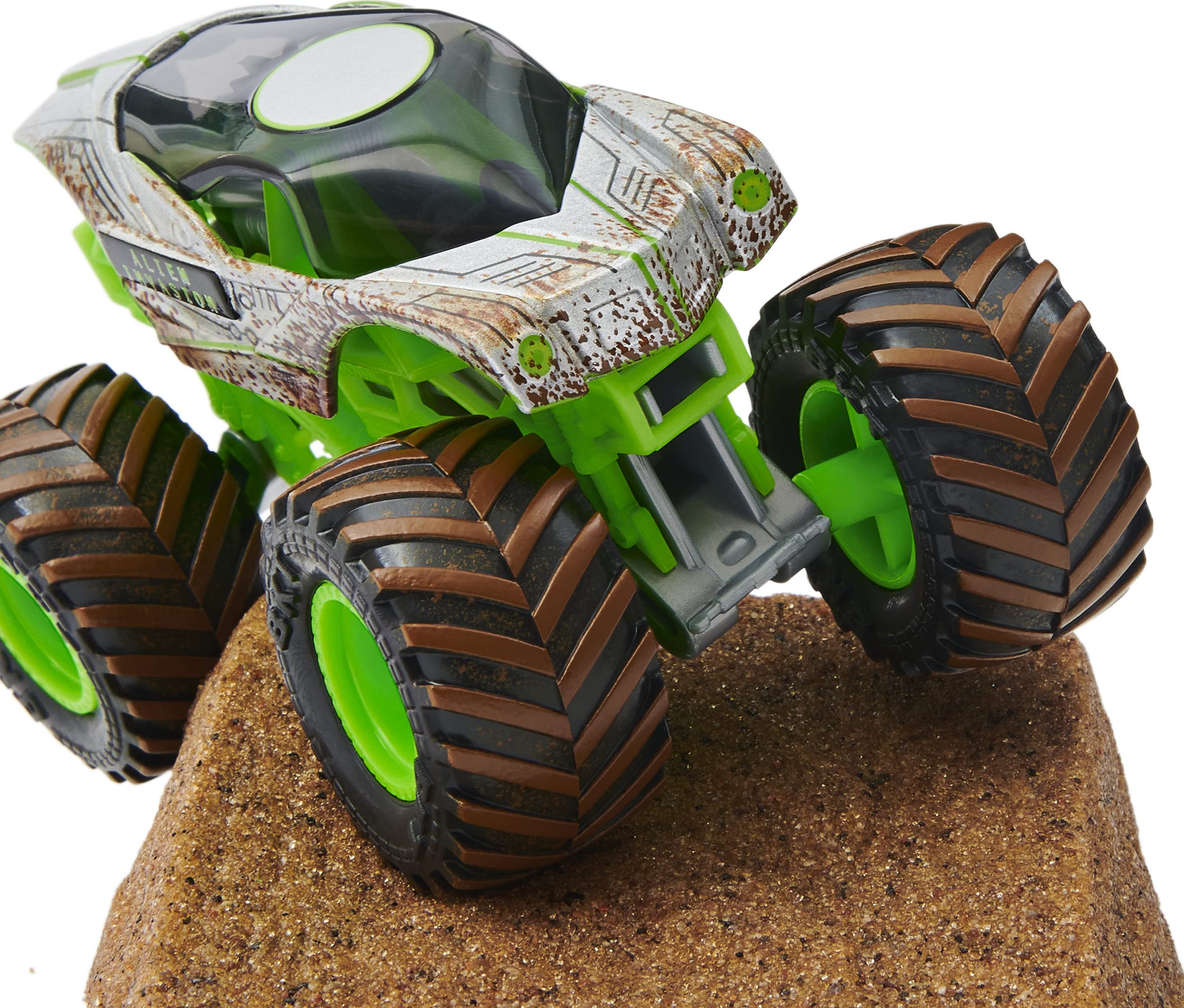 Monster Jam, Alien Invasion Monster Dirt Starter Set with 8oz Monster Dirt and Official 1:64 Scale Truck