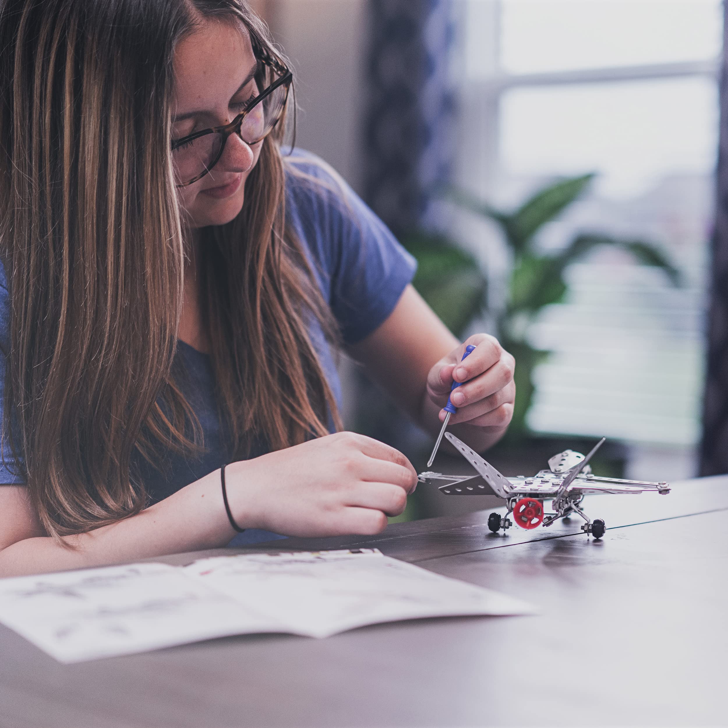MALUVRIAN Erector Set Fighter Jet for Boys - Girls | Metal Model Airplane Kit for Adults Teens and Advanced Kids | Stem Toy | Educational and Engineering | 158 pcs