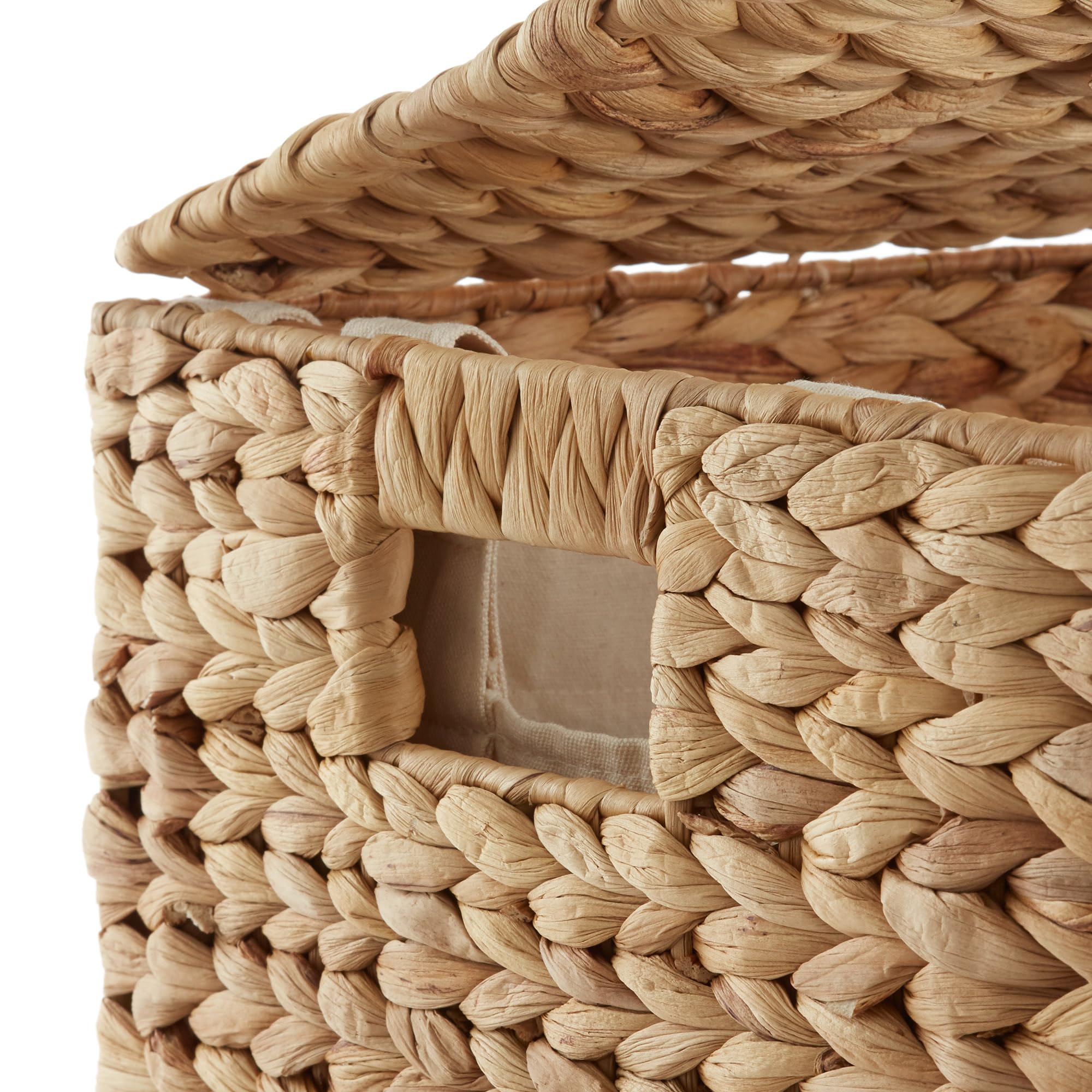 Casafield 2-Section Laundry Hamper with Removable Liner Bags - Natural, Woven Water Hyacinth Double Laundry Basket Sorter for Clothes and Towels