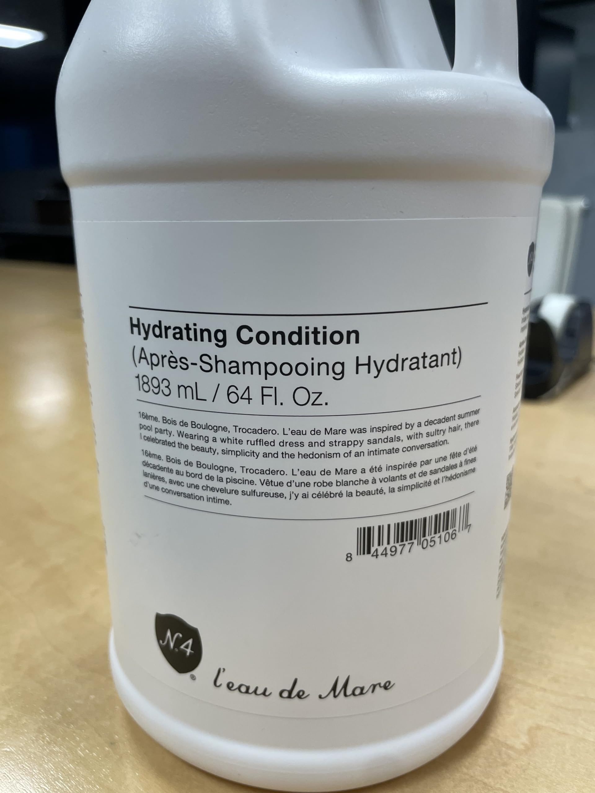 Number 4 L'eau de Mare Hydrating Condition 64 ozHydrating Condition. Deep Hydrating Conditioner. Lightweight, Dentangling, Color Protecting, 64 oz