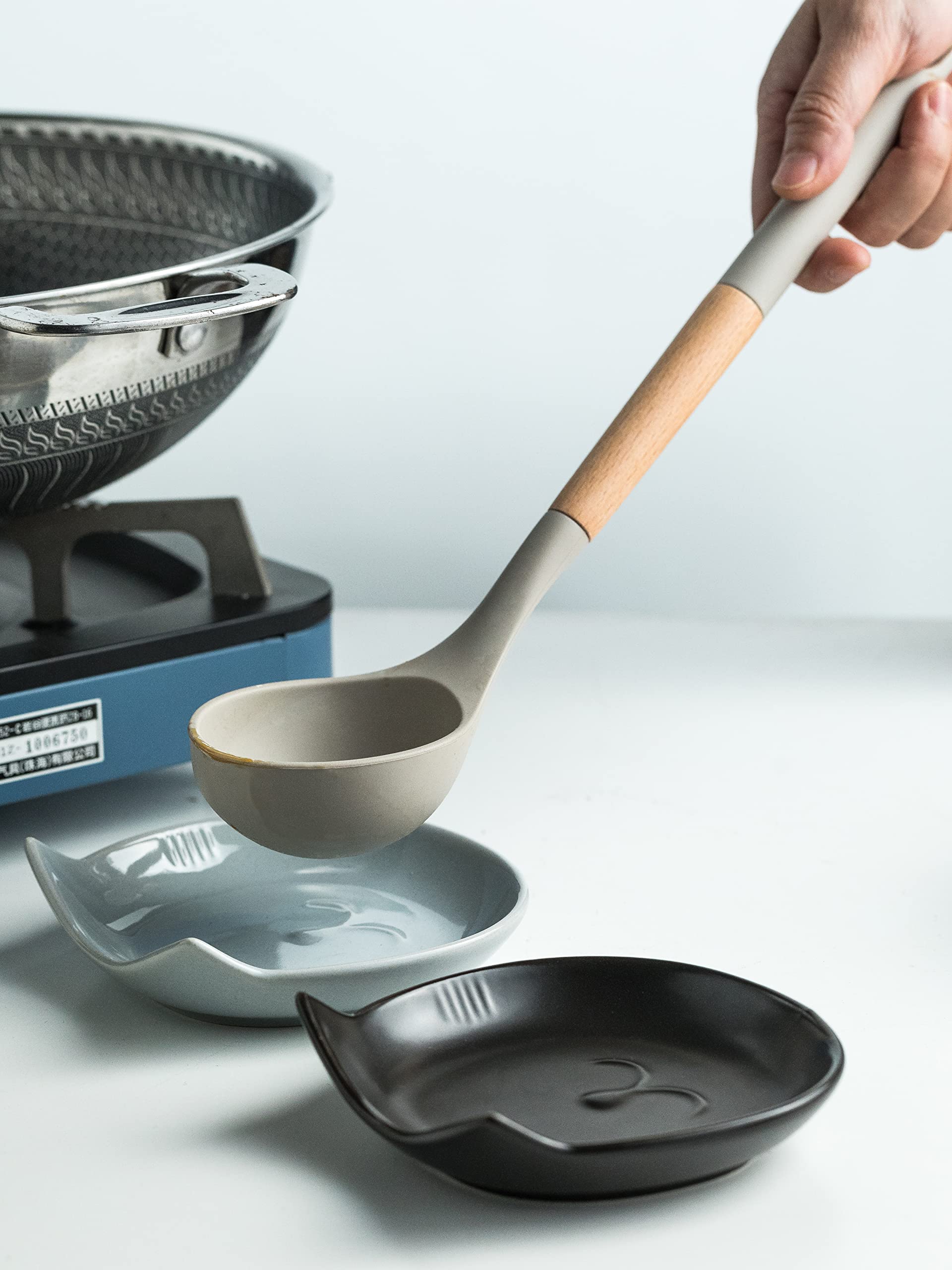 Miamolo Spoon Rest for Stove Top, 5.12 Inches Ceramic Spoon Holder for Kitchen Counter, Cat Cooking Utensil Rest for Spatula Spoons Ladles, Farmhouse Kitchen Decor, Black