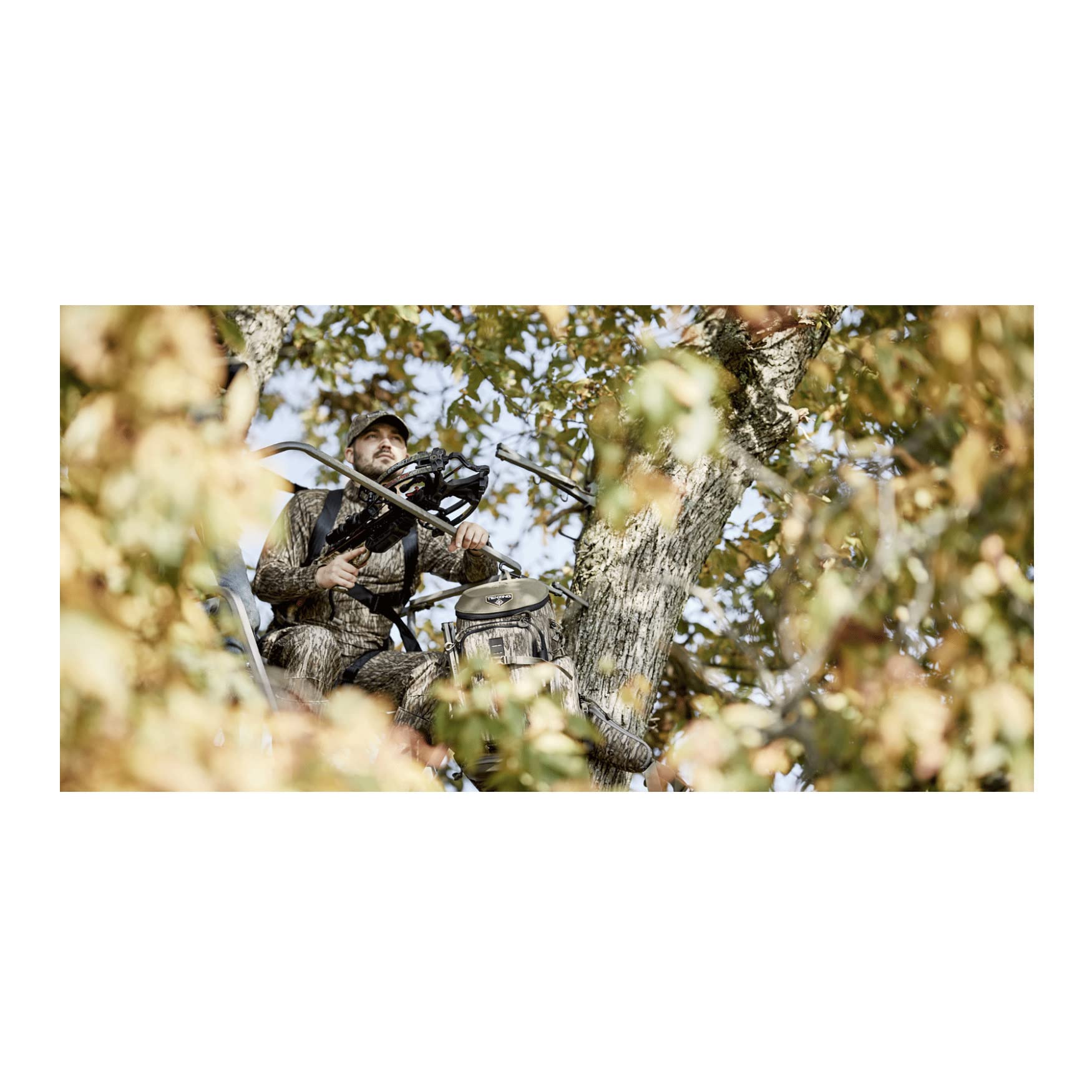 Barnett Crossbows Hypertac Pro 430 FPS Crossbow Package with Soft Case Bundle (2 Items)
