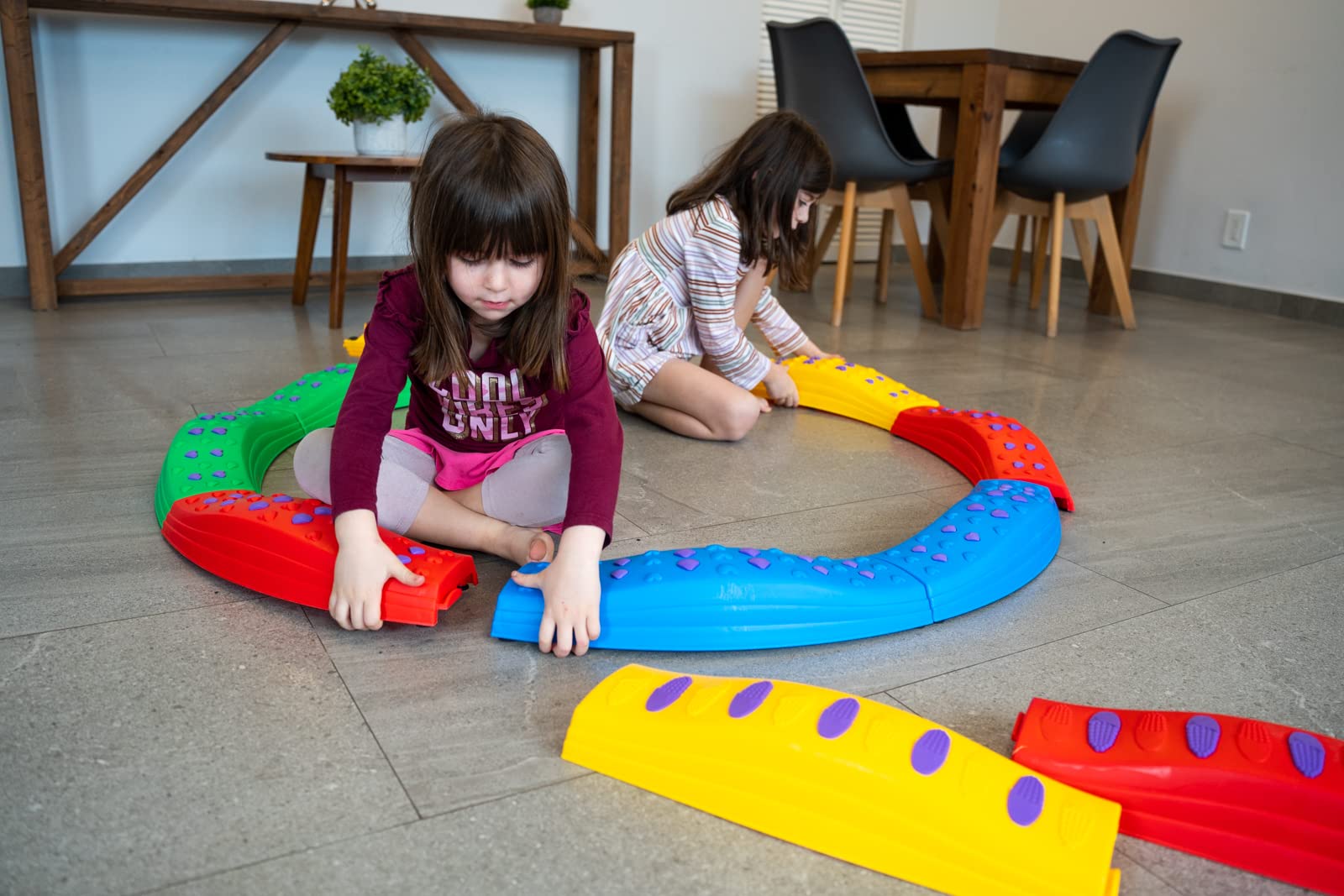 bintiva 20 Piece Tactile Balance Beam for Children - 8 Straight Pieces - 8 Curved Pieces - 4 Square Connectors - Unlimited Path Options
