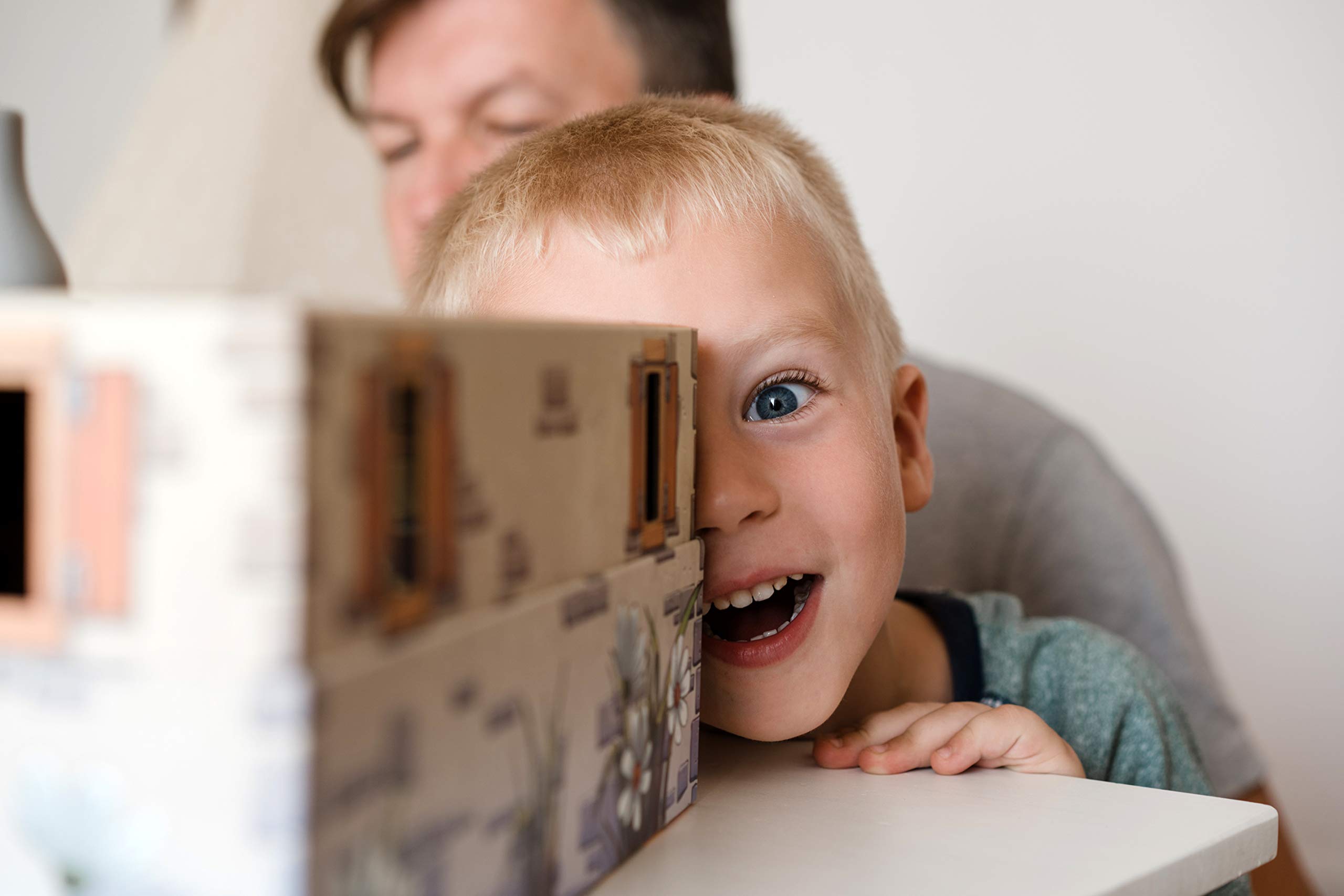 GIGAMIC Peek-A-Mouse | Cooperative Game for Kids and Families | Ages 5+ | 2 to 6 Players | 20 Minutes