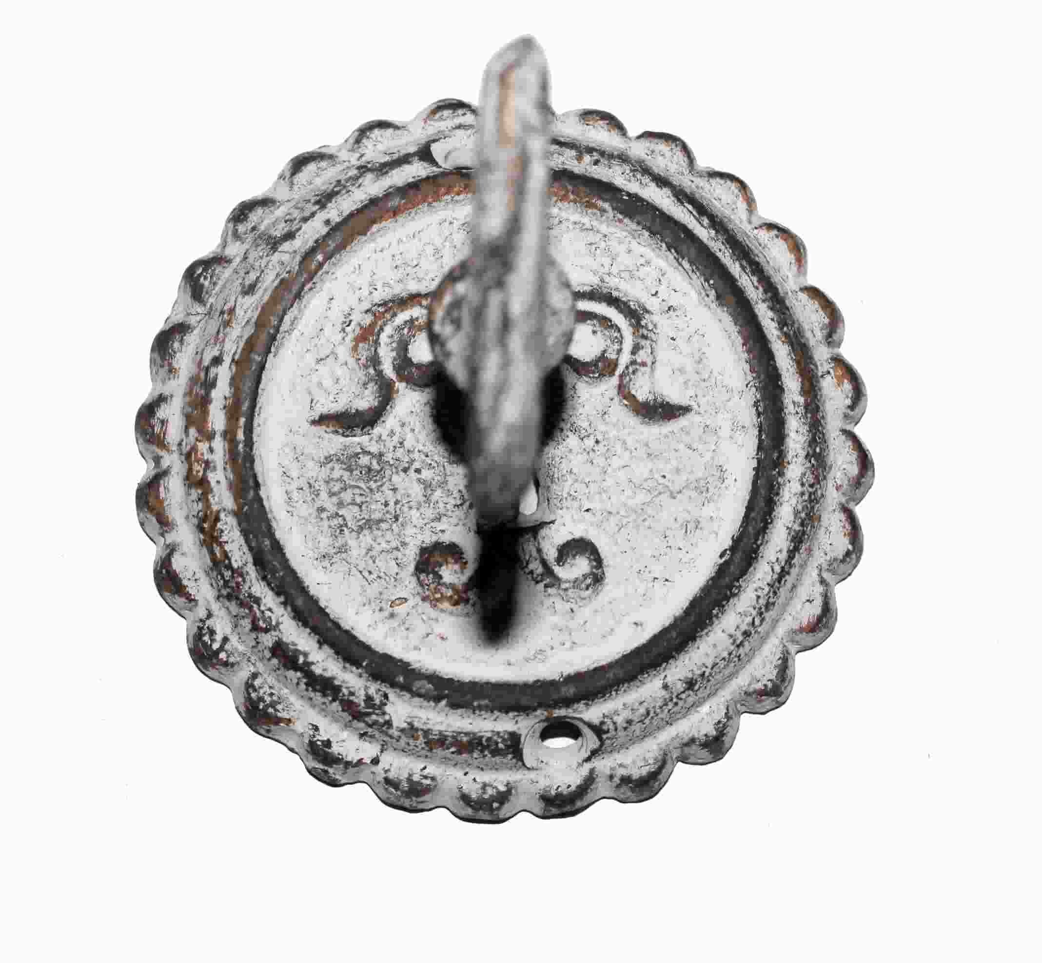 CTW Vintage Key Metal Hooks Set of 4, Antique White