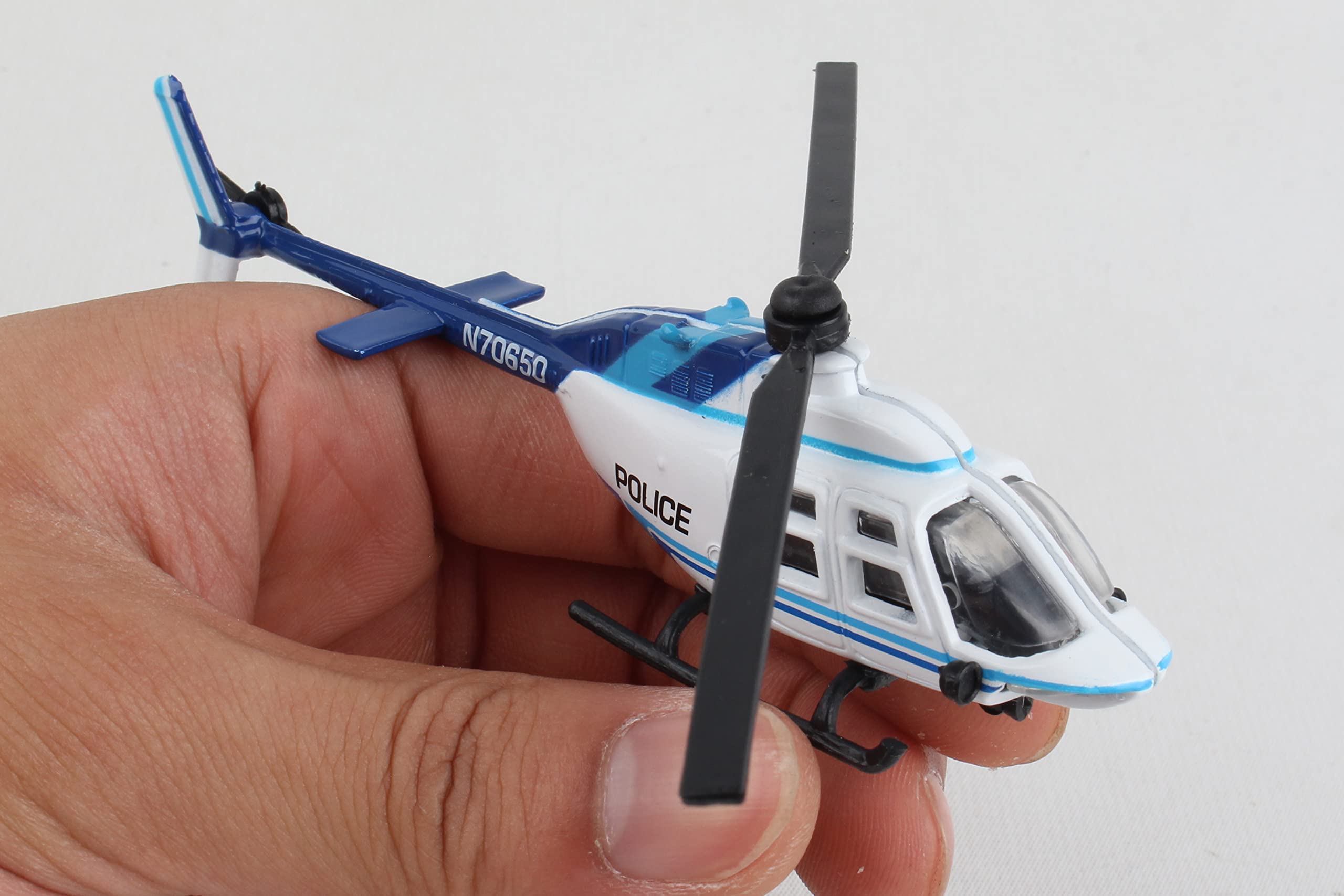 Daron Worldwide Trading Runway24 Police Bell 206 Jet Ranger