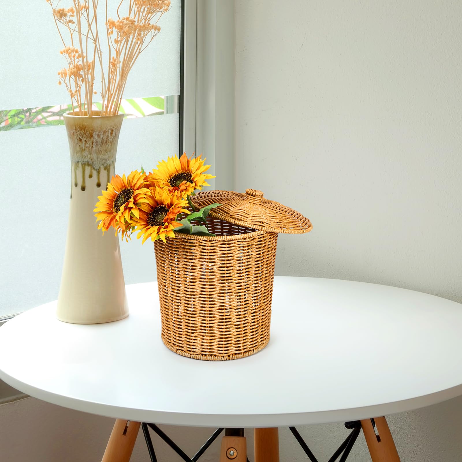 DEARMAMY Rattan Waste Basket Wicker Trash Can with Lid Round Trash Bin Woven Storage Basket Clothes Container Laundry Hamper for Bedroom Living Room Bathroom Chocolate