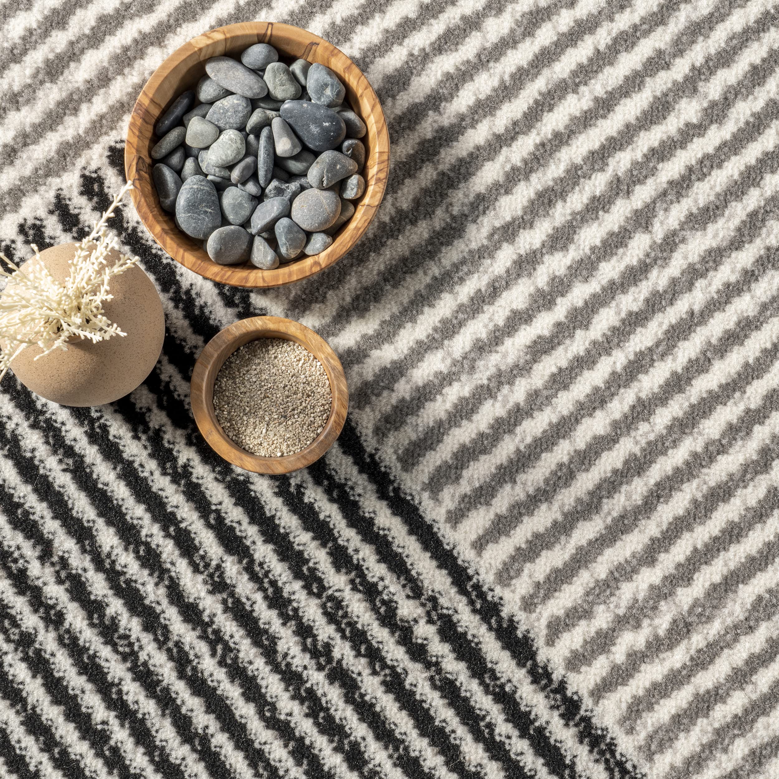 nuLOOM 12' x 15' Indoor Performance Area Rug, Stain-Resistnat, Pet and Kid Friendly, Durable, High-Traffic, Charline Grey/Ivory
