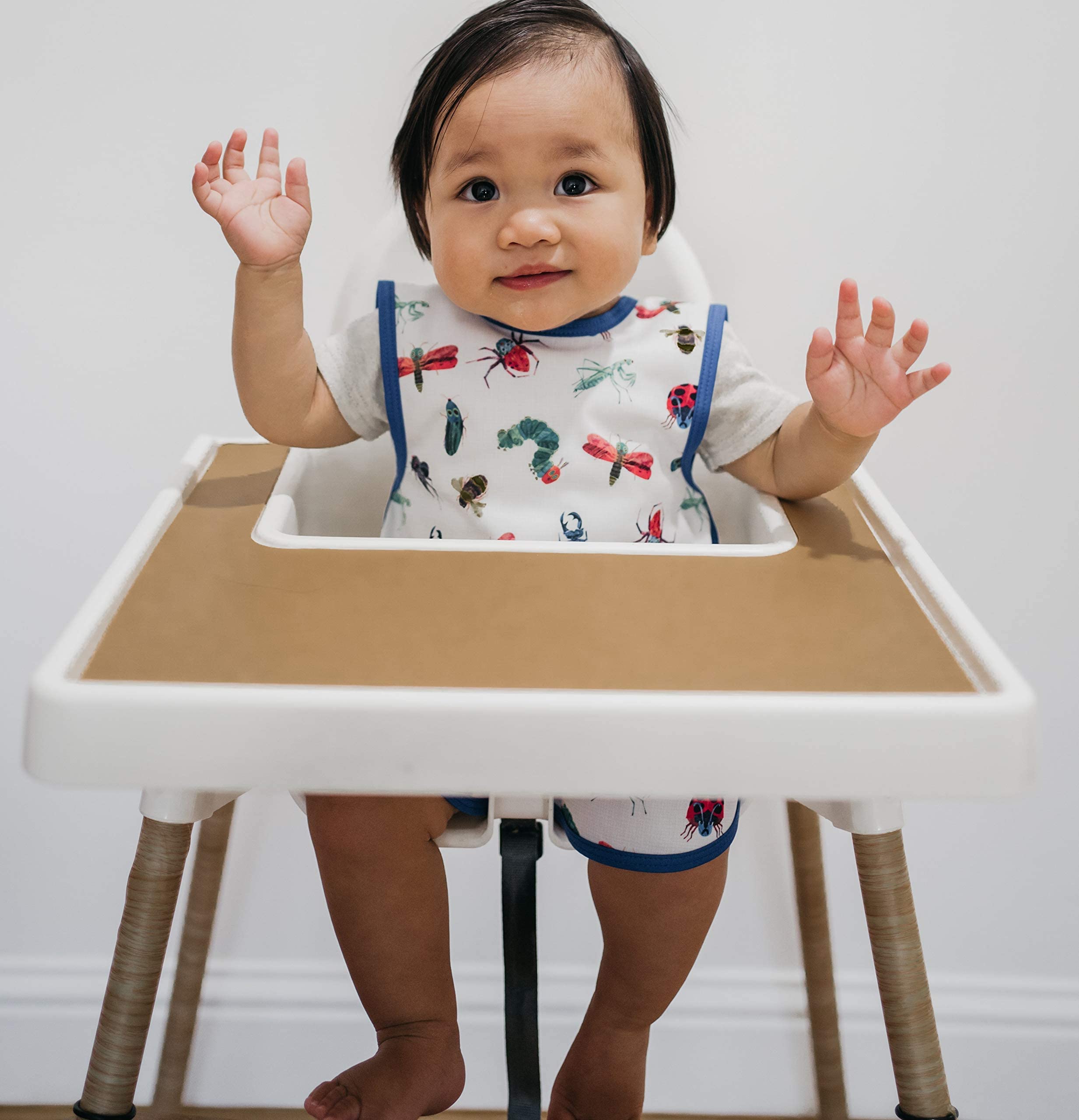 BapronBaby Eric Carle Bug World Bundle - Bapron (Sz Baby/Toddler 6m-3T) + Wet Bag 11" x 9" Bundle - Soft Waterproof Stain Resistant Bib - Machine Washable