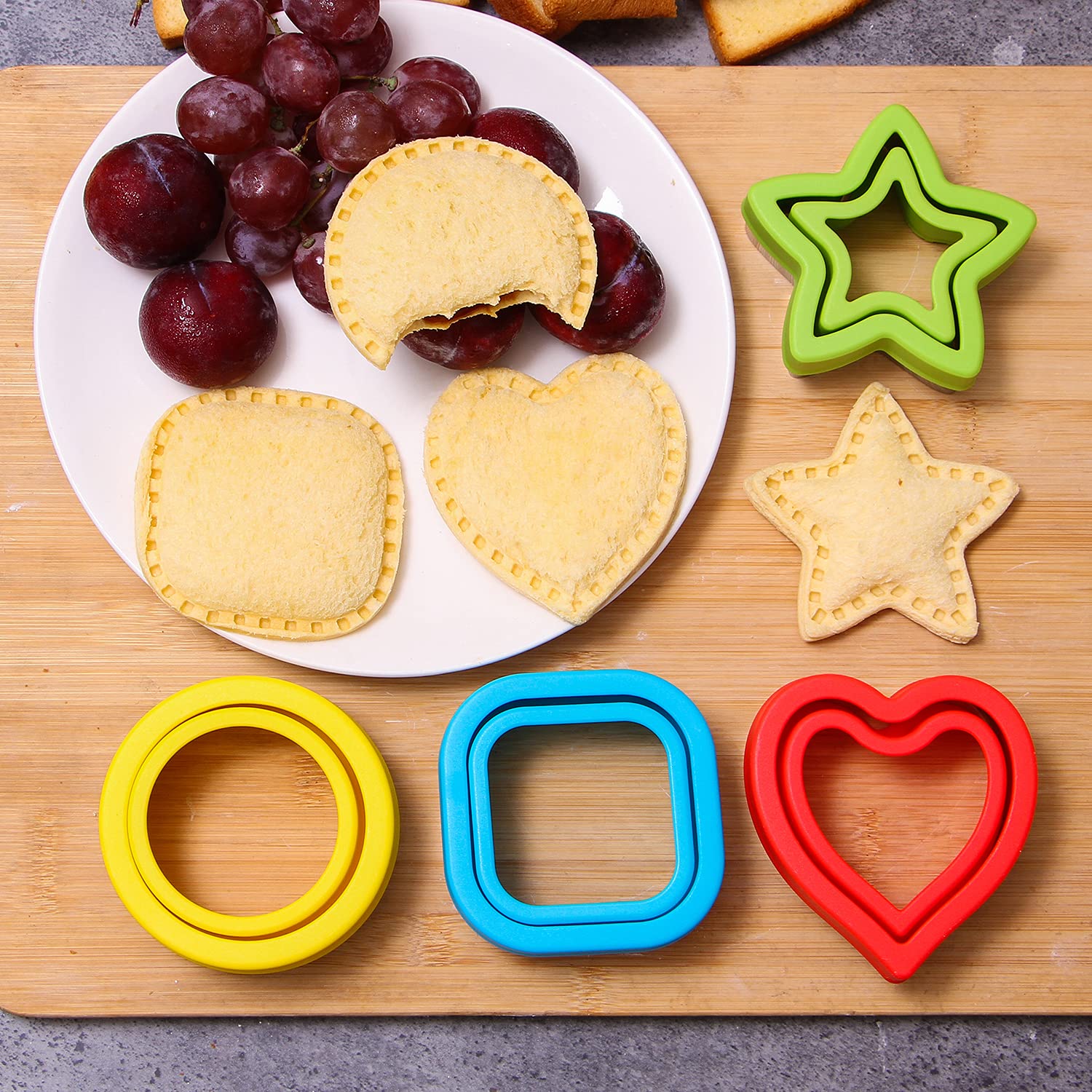 BakingWorld Sandwich Cutter and Sealer,Set of 4 Bread Sandwich Decruster Pancake Maker DIY Cookie Cutters for Kids Bento Box,Round Heart Star Square Shapes Sandwich Decruster Press Mold