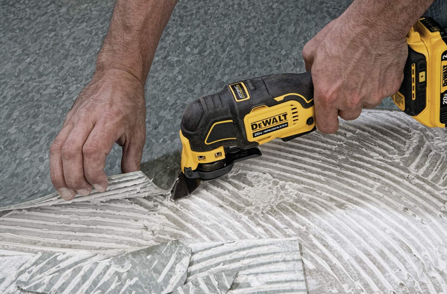 Dewalt DCS354BR ATOMIC 20V MAX Brushless Lithium-Ion Cordless Oscillating Multi-Tool (Tool Only) (Renewed)