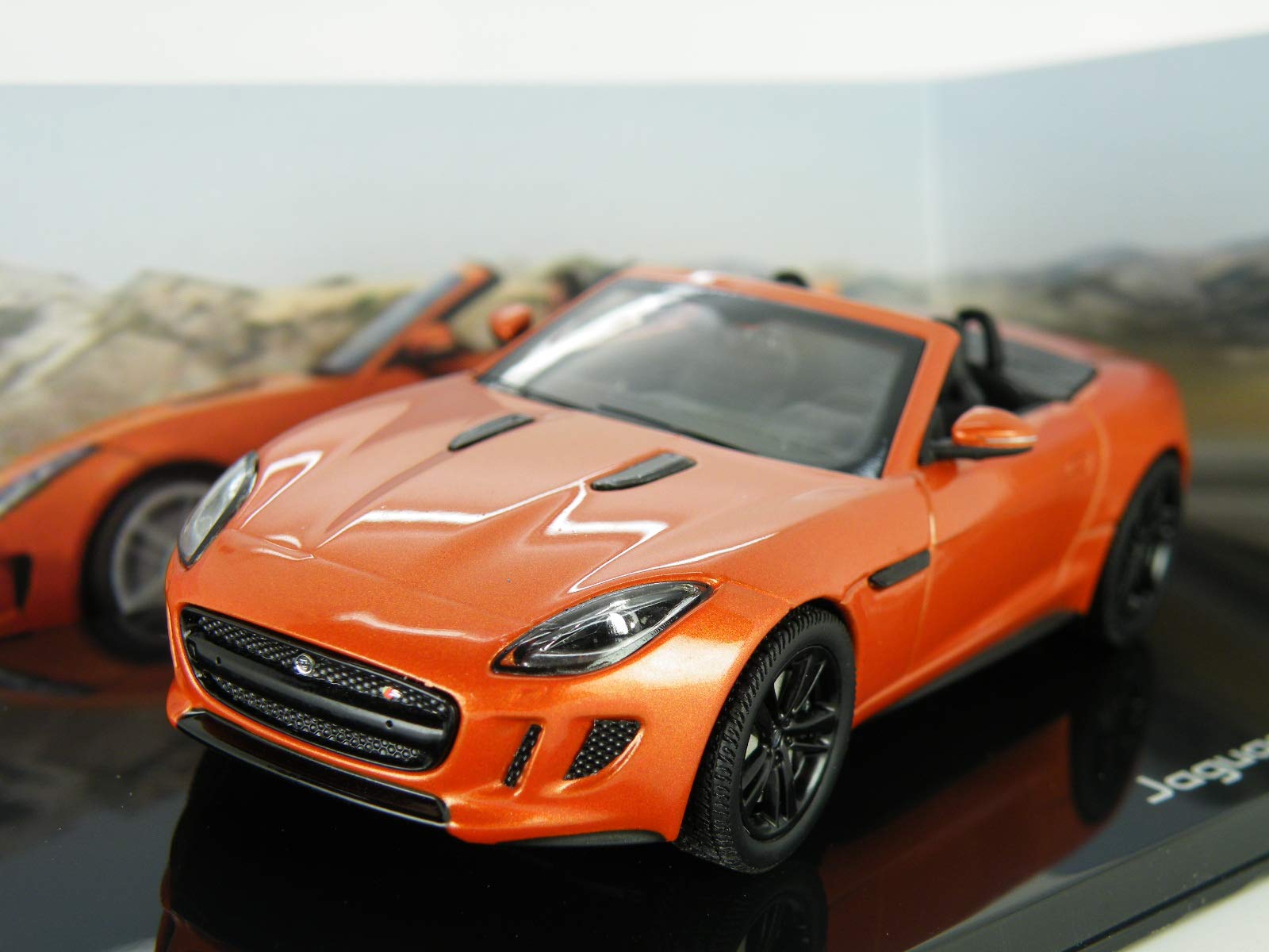 Jaguar F-Type V8-S CAR Model FIRESAND Orange F Type 1:43 IXO Dealer Special T3