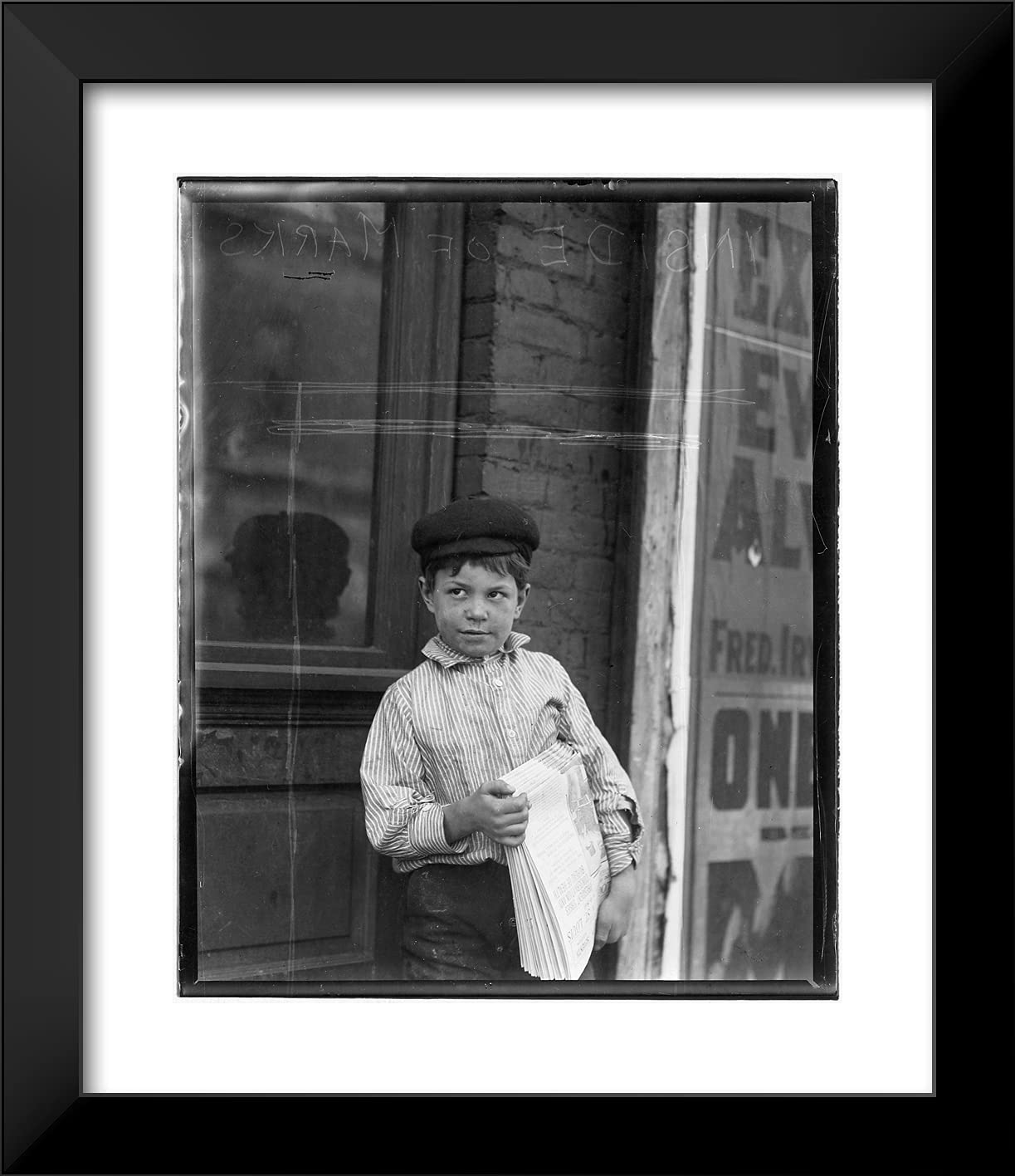 ArtDirect Hine, Lewis Wickes 20x23 Black Modern Framed Art Print Titled: Joe Smith Eight Years old St. Louis MO
