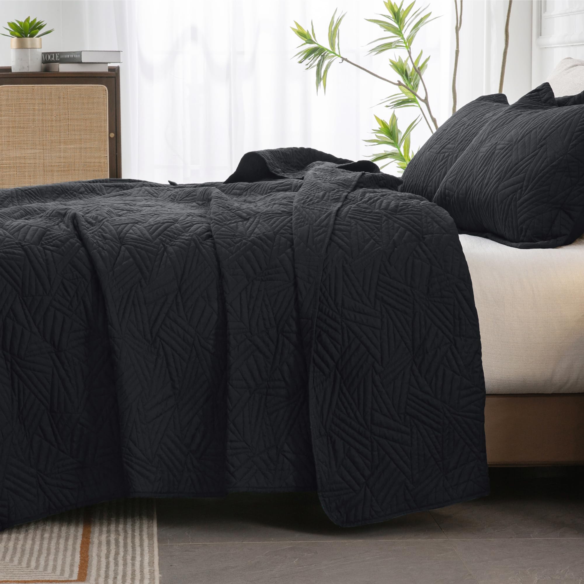 BEDELITE Coverlet Queen Bedspread - Summer Lightweight Full Size Quilt Set, Soft Modern Weave Pattern Gray Queen Quilt Bedding set 3 Pieces (1 Quilt 90" x 96" + 2 Pillow Shams)