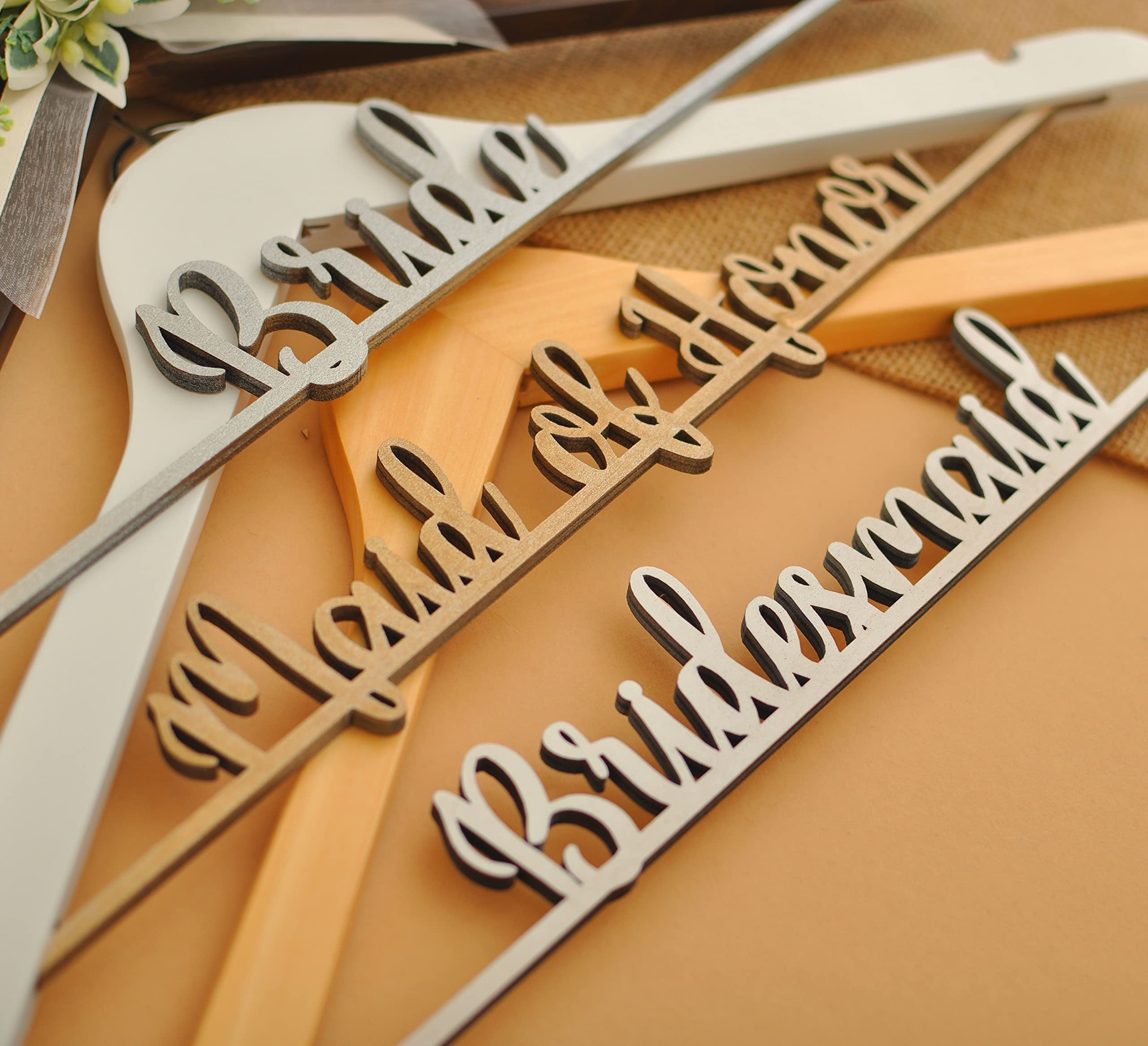 Bride hanger, wedding hanger, wood engraving,personalized bride hanger, lady hanger, custom hanger, honor maid, bridesmaid, The doctor hangers,Gift-giving hangers