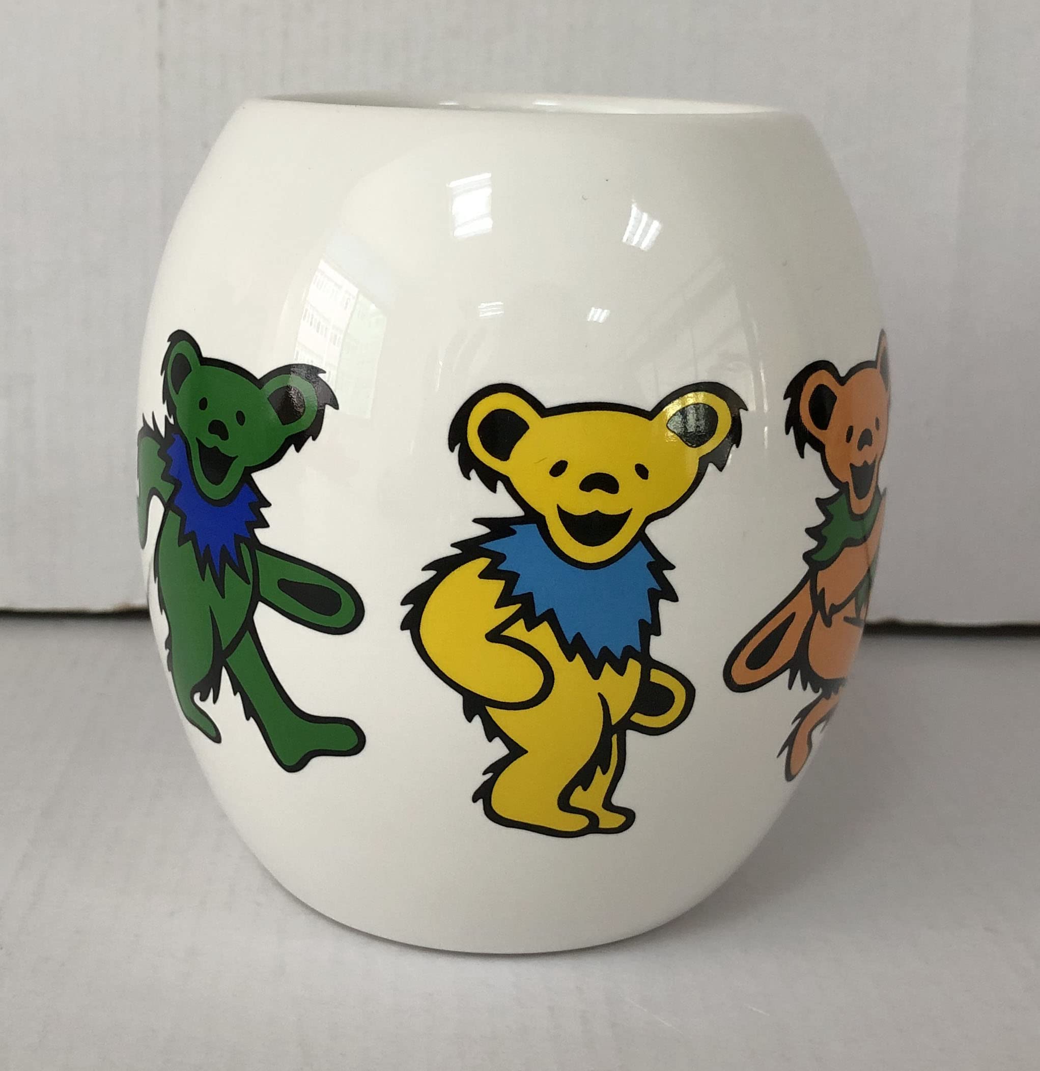Bioworld Grateful Dead Dancing Bears 18 oz Oval Ceramic mug