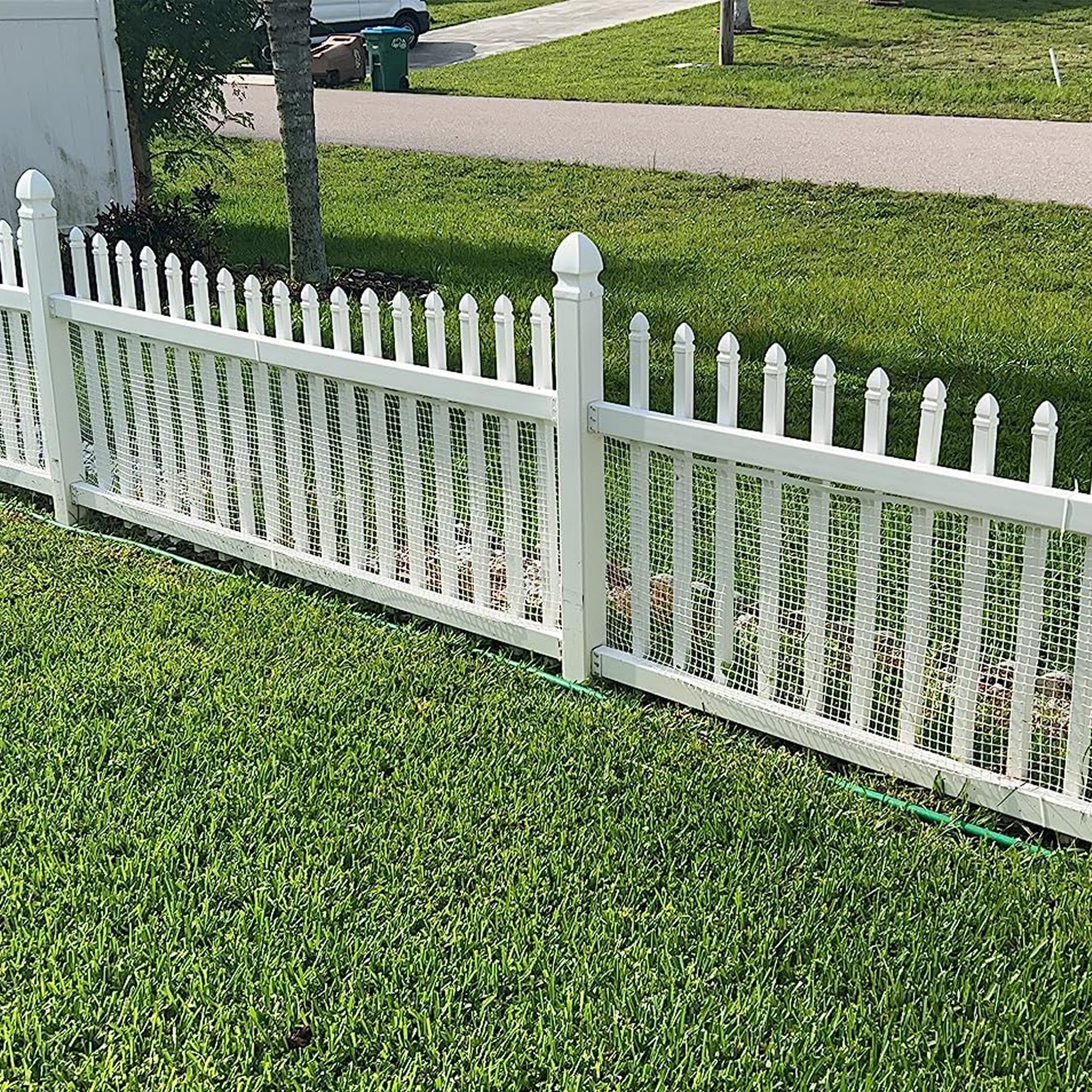 BOEN Garden Fence Temporary Barrier Outdoor Fence for Dog, Rabbit or Deer, Garden Netting Plastic Mesh Plant Protection (40" x 25', White)