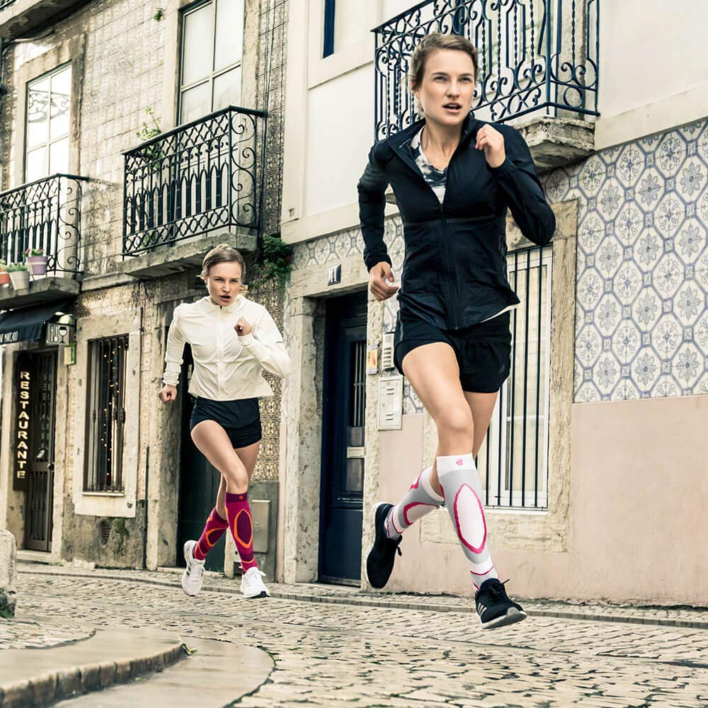 Bauerfeind Run Performance Compression Socks - Targeted Compression Zones - Increased Ankle Stability - Heel and Sole Relief for Running, Jogging, Walking & Sports (Women, White, 9.5-11, L)