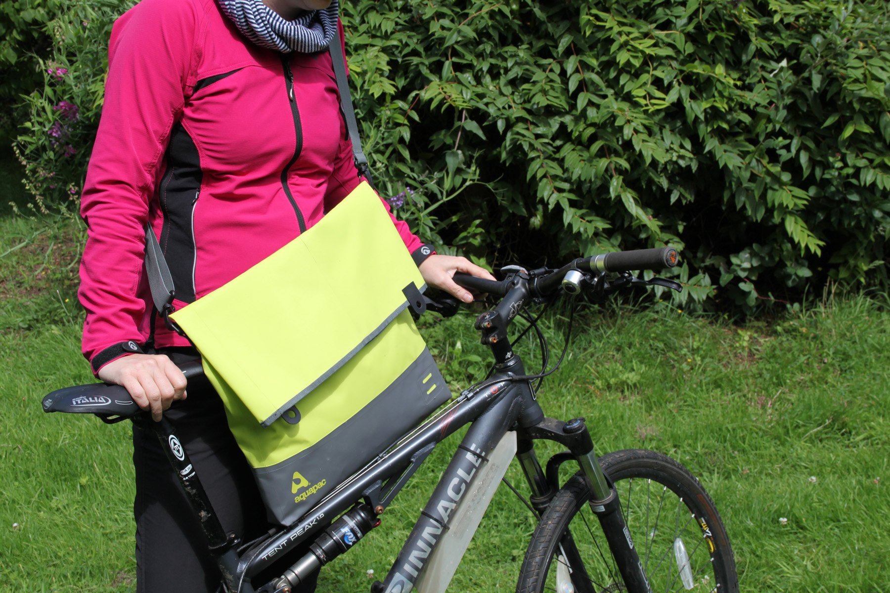 Aquapac Trailproof Tote, Acid Green