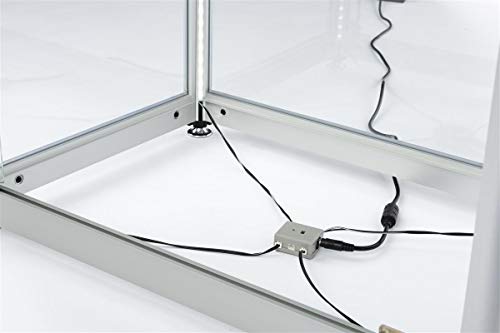 Displays2go Locking Glass Display Case, Illuminated – Silver (DCKDMT24S)