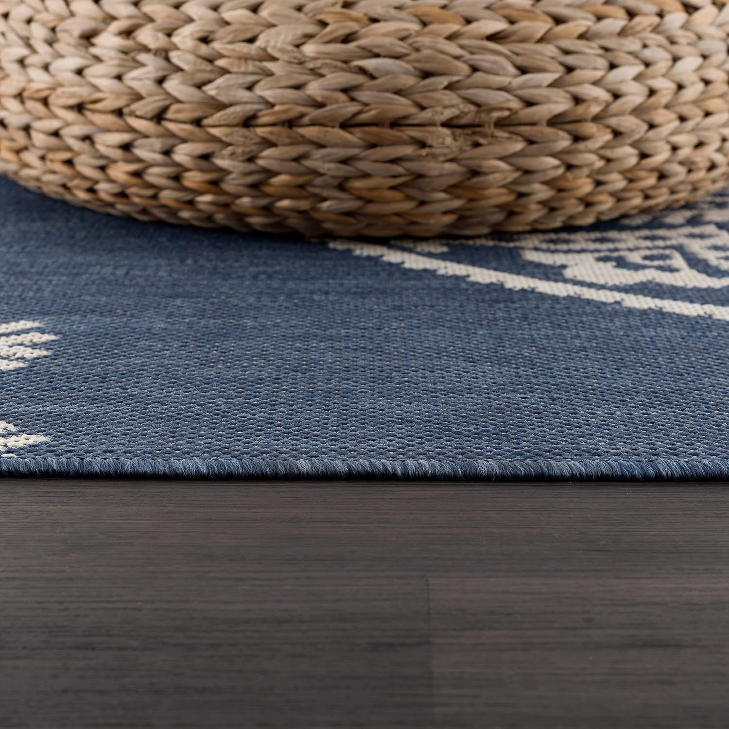 CAMILSON Outdoor Rug - Modern Area Rugs for Indoor and Outdoor patios, Kitchen and Hallway mats - Washable Outside Carpet (5x7, Medallion - Blue/White)
