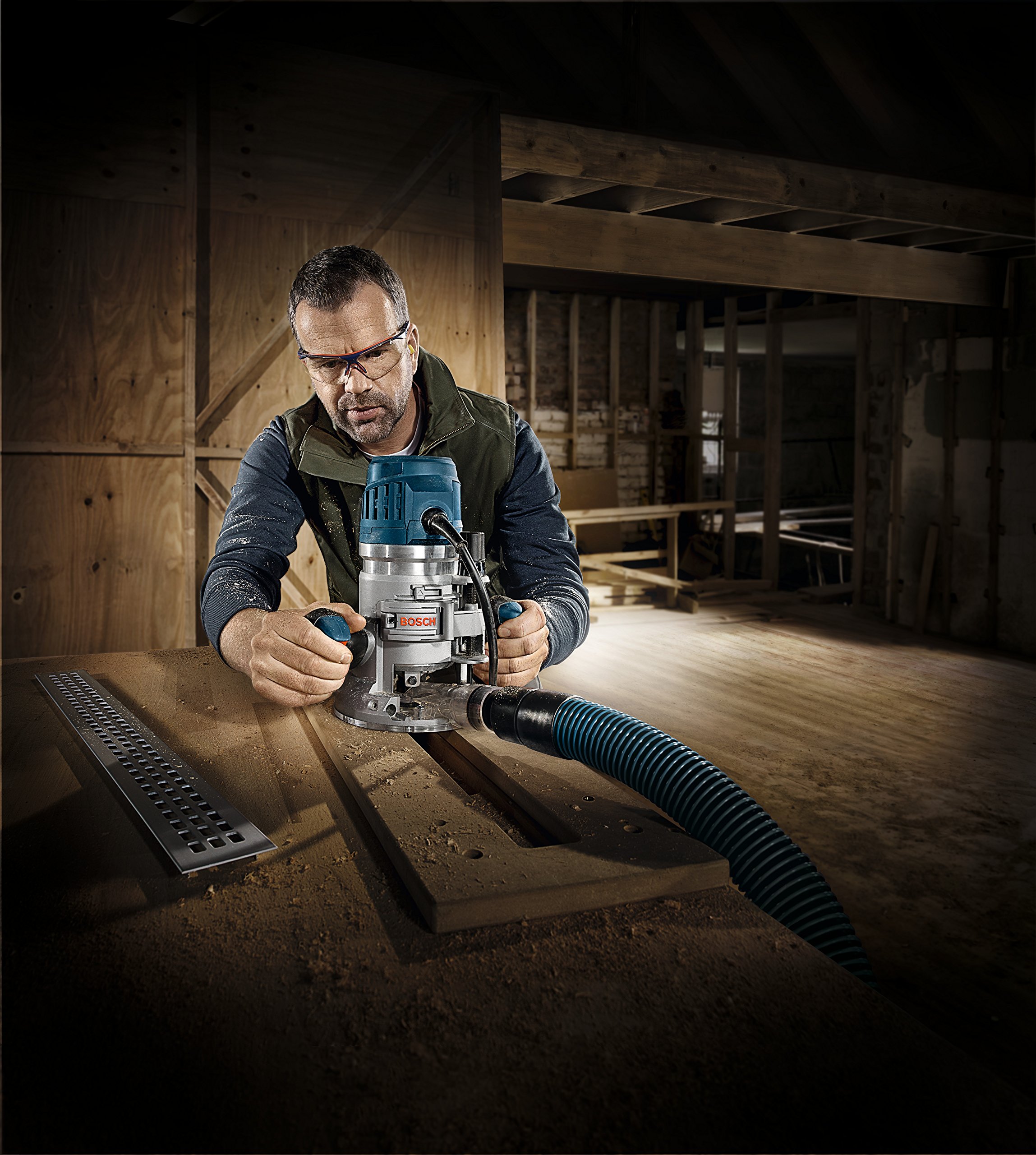 Bosch MRC23EVSK Combination Router - 15 Amp 2.3 Horsepower Corded Variable Speed Combination Plunge & Fixed-Base Router Kit with Hard Case & RBS010 10pc. All-Purpose Router Bit Set