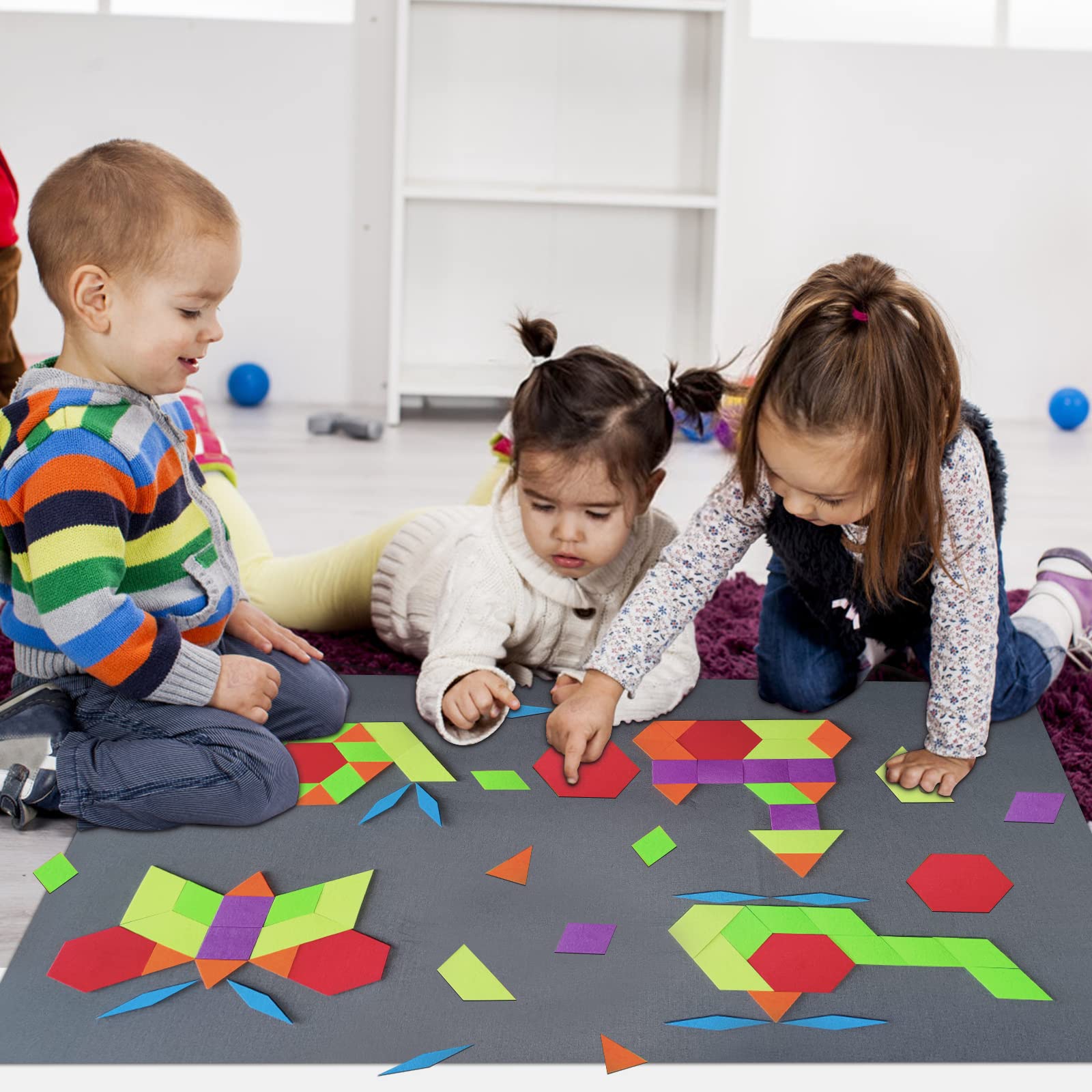 EDDJOND Shape Felt Board for Toddlers Teaching Story Board Set, Large 3.5 Ft Felt Toys Flannel Parent-Child Interactive Game Felt Board Pieces 123 PCS