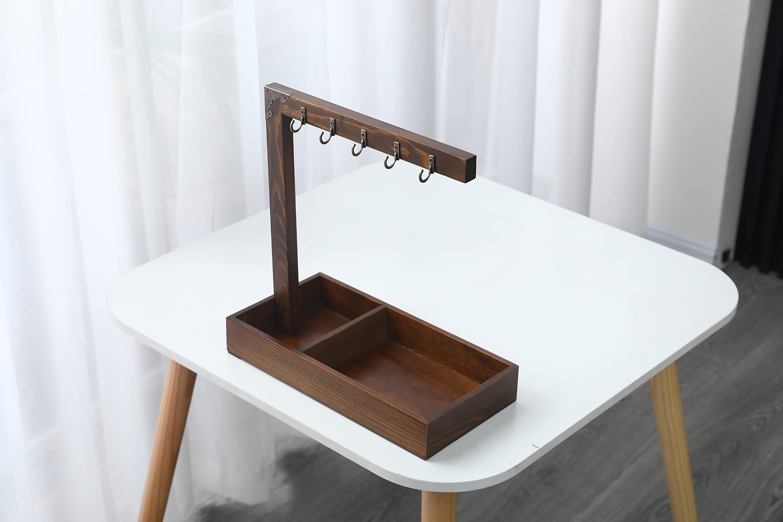 POKHDYE Wood Entryway Tabletop Key Holder Rack,Rustic Burnt Decorative Organizer with Storage Tray and Brass Tone Hooks,Jewelry Key Stand Hanging Organizer