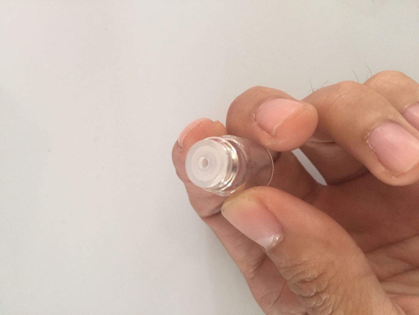 ELFENSTALL 100PCS 1ML 1/4 Dram Mini Clear Glass Essential Oils Sample Bottles with Black Caps for Essential Oils,Chemistry Lab Chemicals, Perfumes. 2X 1ML Plastic droppers