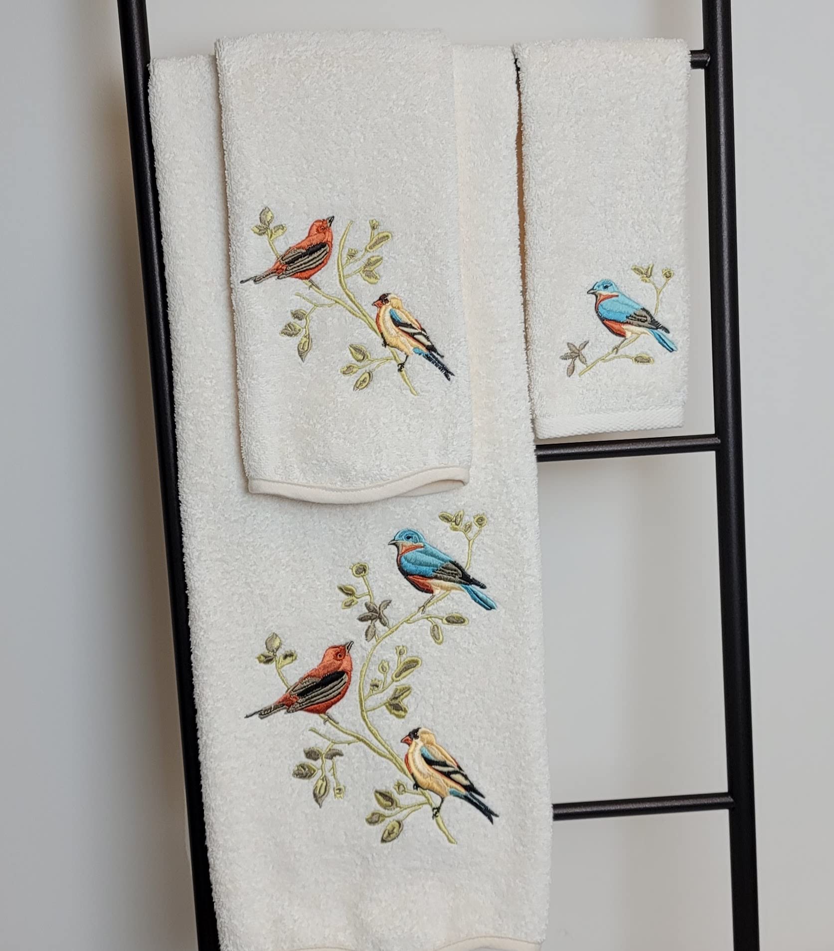 Avanti Linens - Fingertip Towel, Soft & Absorbent Cotton Towel (Premier Songbirds Collection)