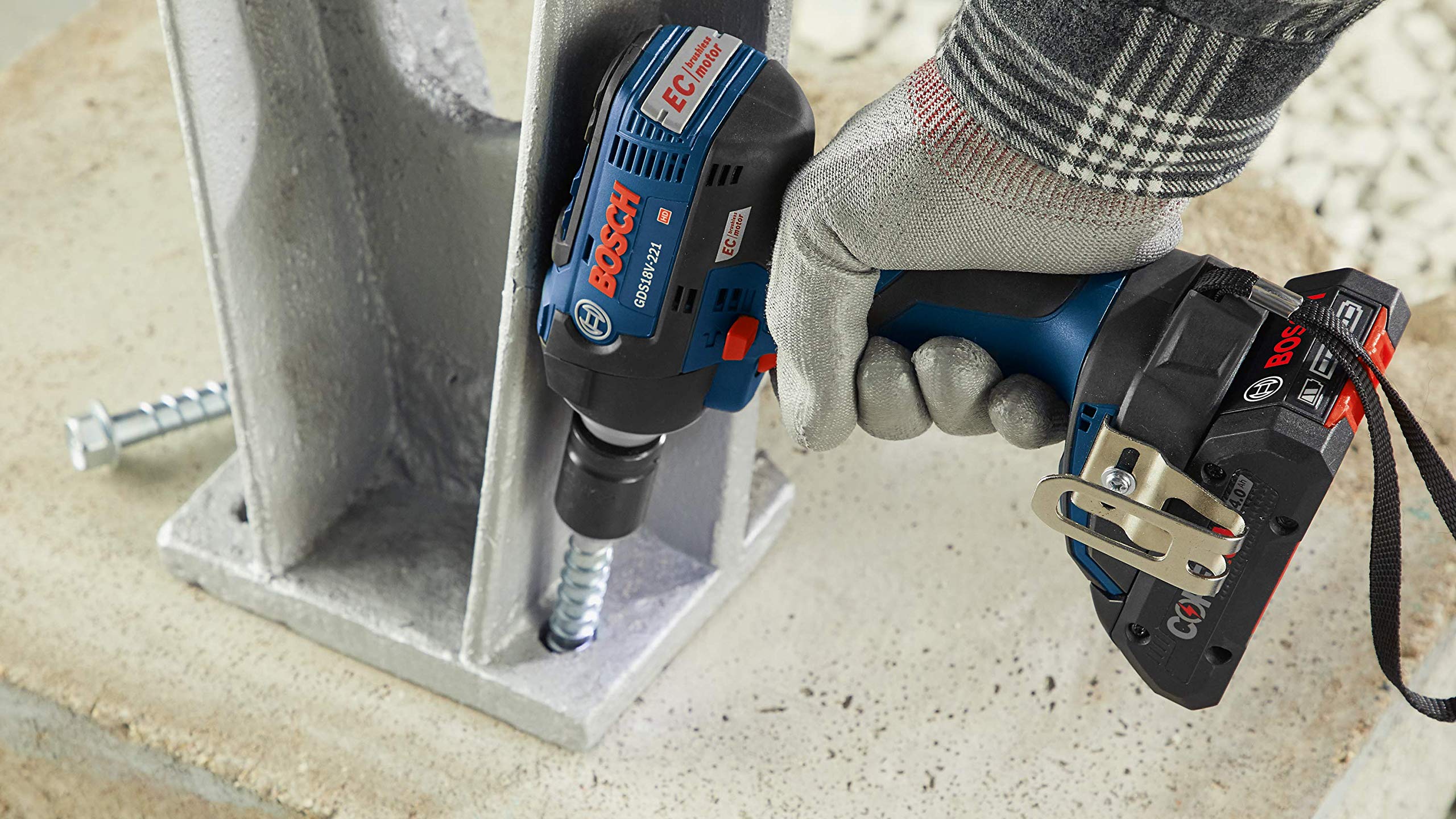 BOSCH GDS18V-221B25 18V EC Brushless 1/2 In. Impact Wrench Kit with (2) CORE18V 4.0 Ah Compact Batteries