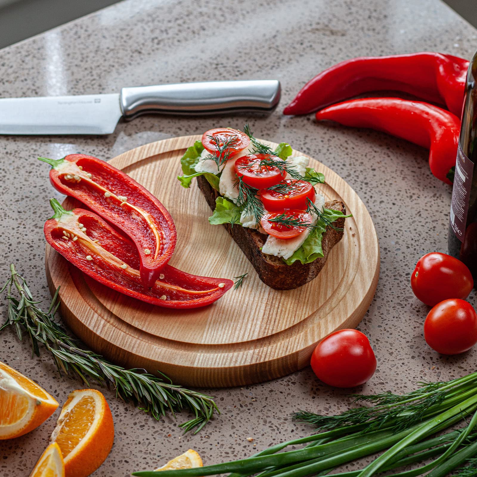 BIOL 10ββ Wooden Hardwood Circle Cutting Board Oak with Juice Groove for Kitchen - BBQ Chinese Turkey Lipped Charcuterie Round Chopping Board for Kitchen with Lip